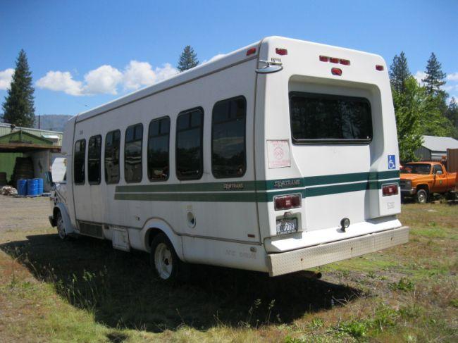 1995 Chevrolet Type V 28' 32 Passenger Bus