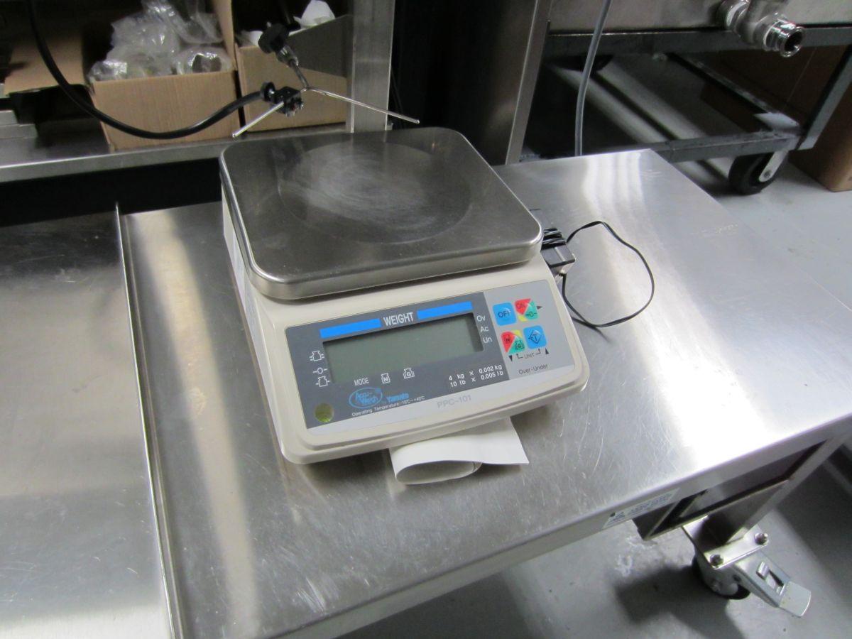 Yamato Accu-Weigh PPC-101 digital scale
