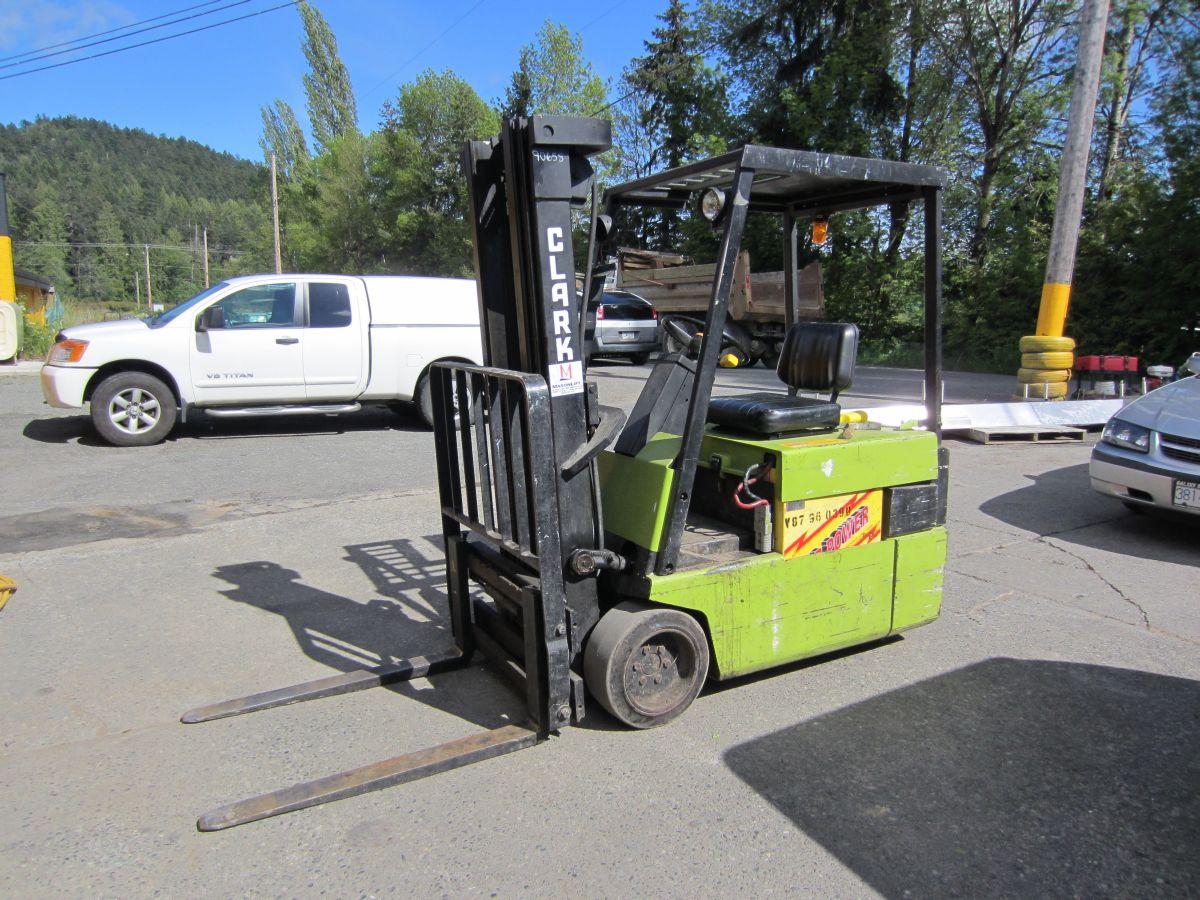 Clark electric forklift, model TM20, 3225 lb. cap., 188" lift, side ...
