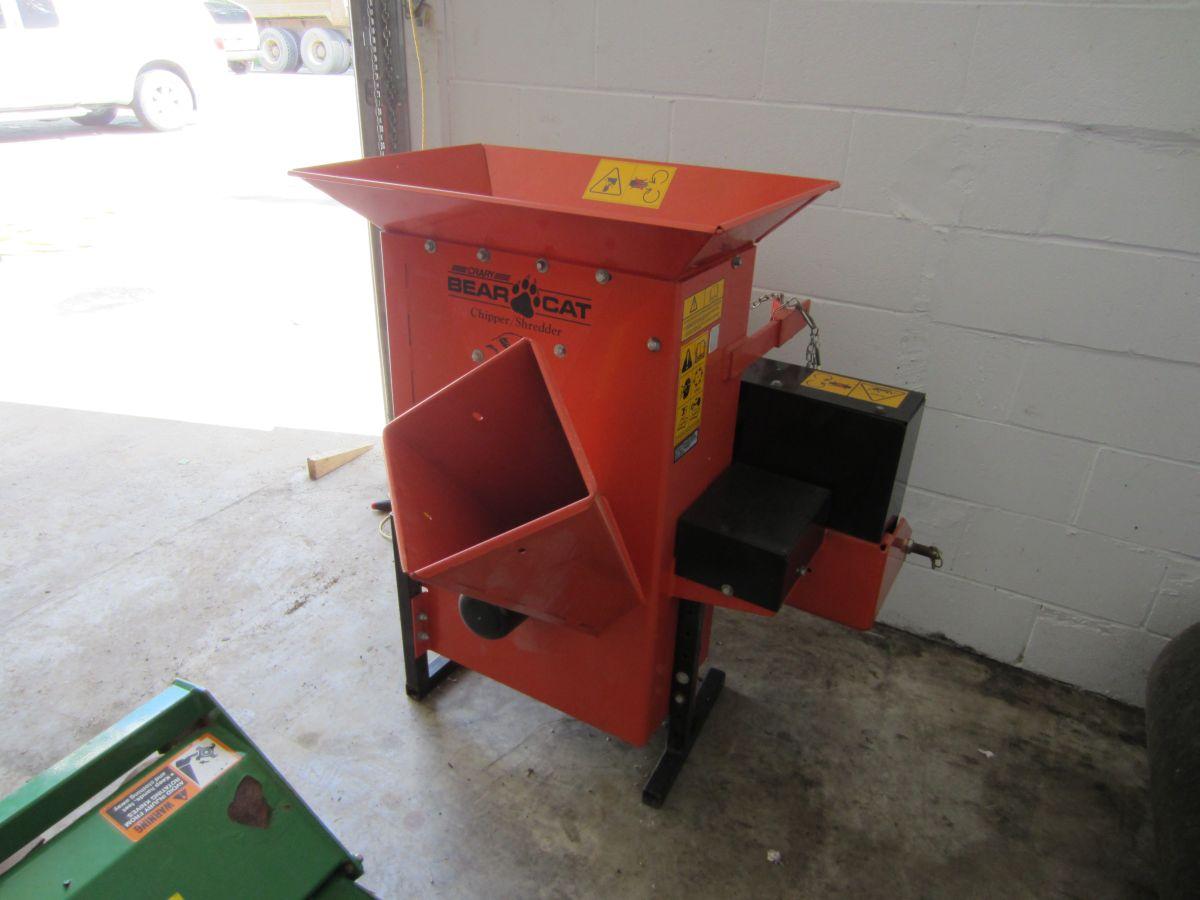 Crary Bear cat chipper/shreader, model 70554