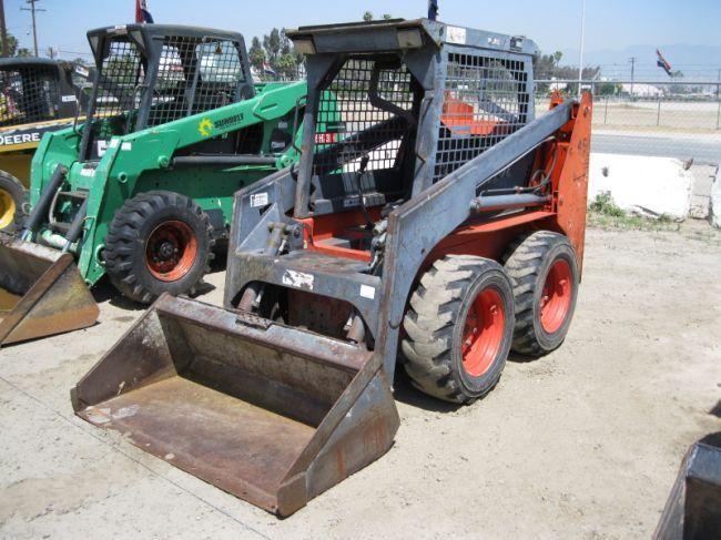 2001 Thomas B010/1300 Skid Steer Loader