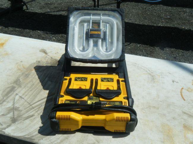 DeWalt DC022 Work Light Charger
