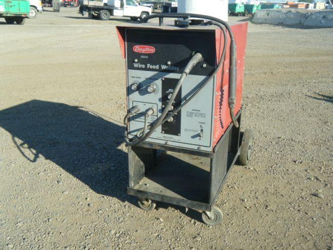 Dayton 3Z914C Wire Feed Welder