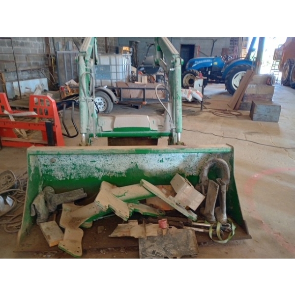 2017 JOHN DEERE 520M FRONT Loader Attachments - J.M. Wood Auction ...