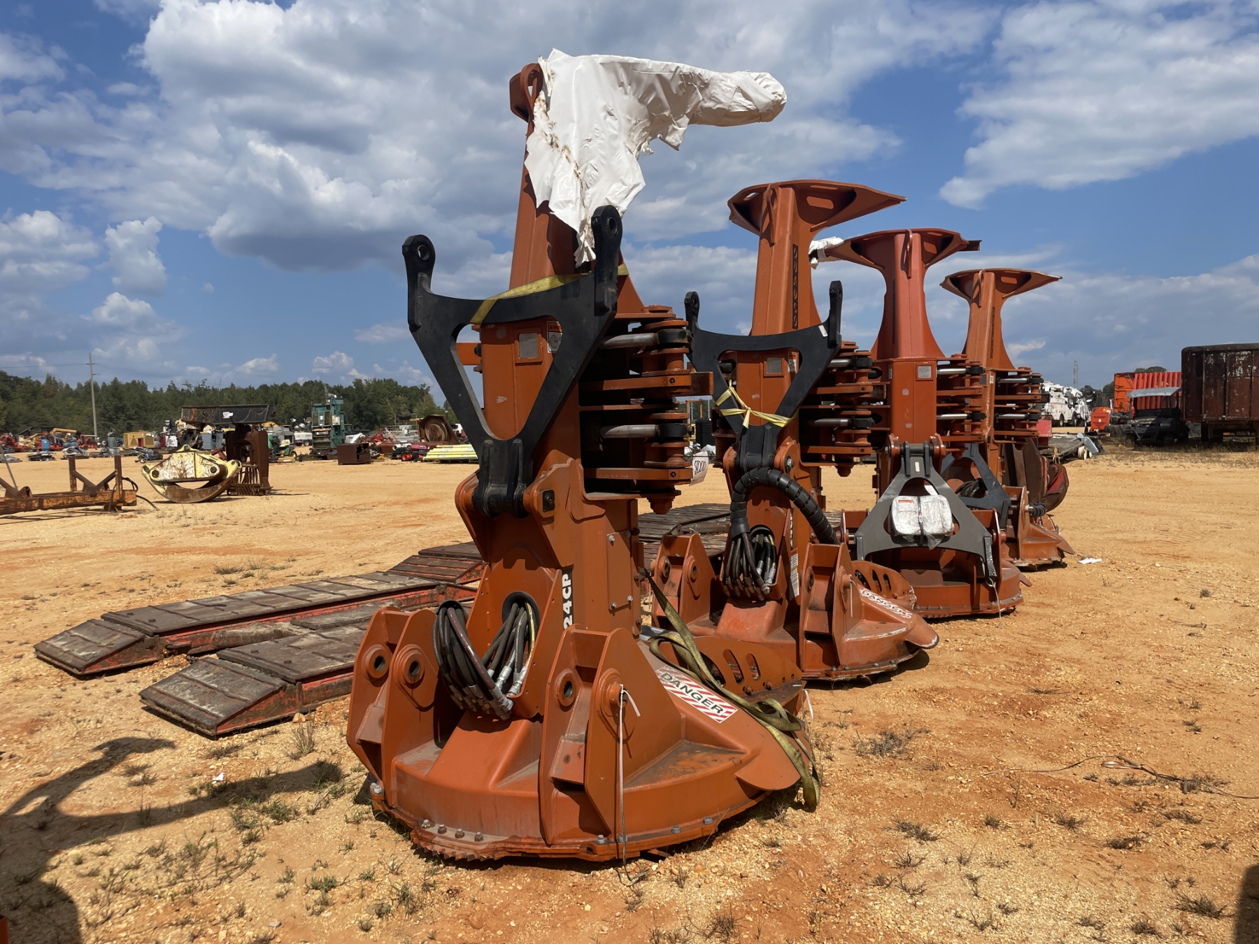 2019 QUADCO 24CP CENTER-POST SAW HEAD - J.M. Wood Auction Company, Inc.