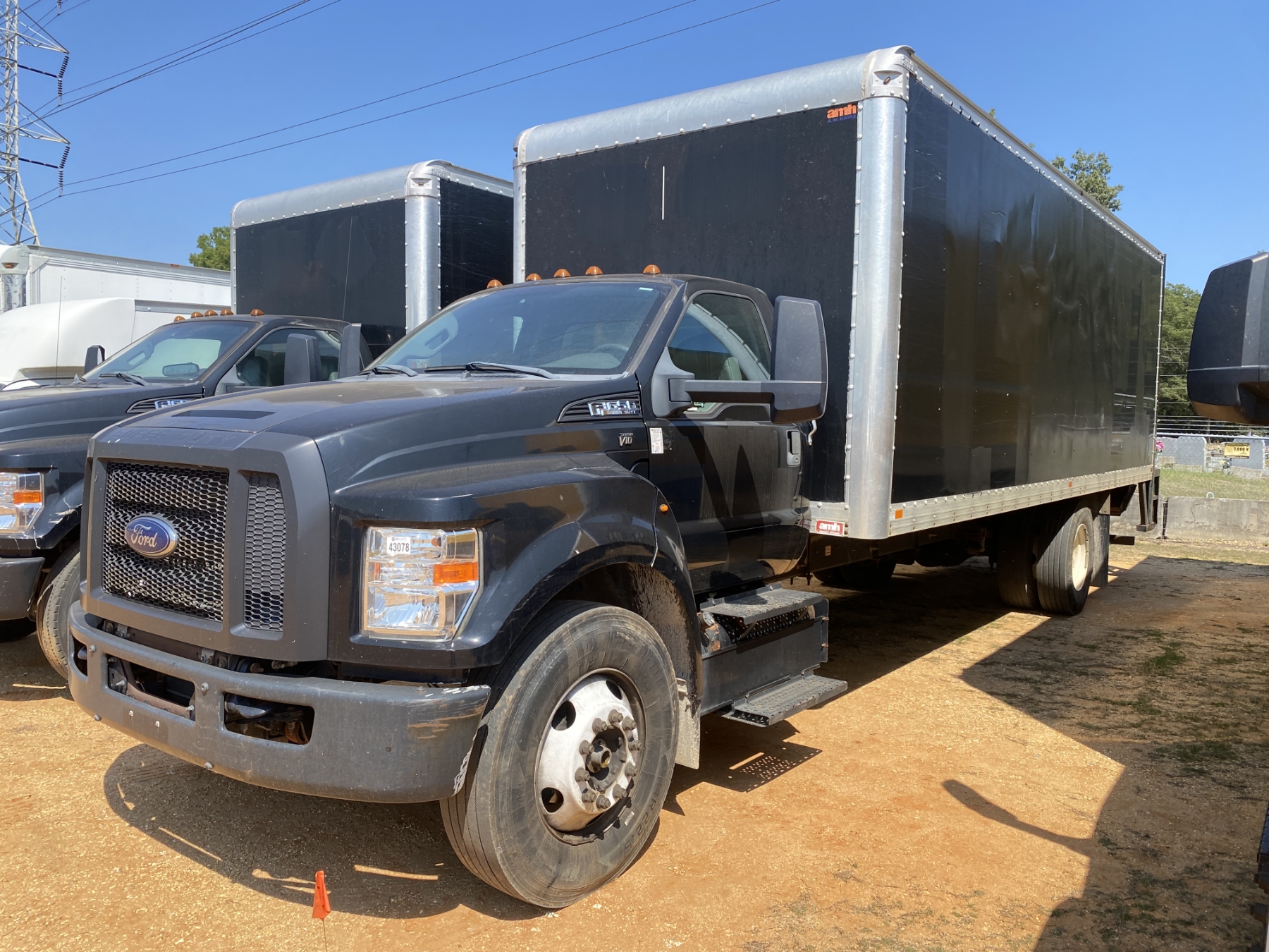 2017 FORD F650 Box Truck - J.M. Wood Auction Company, Inc.