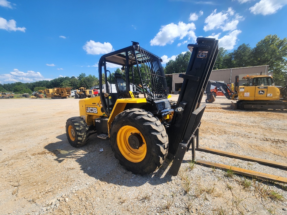 2022 JCB 940-4 ROUGH TERRAIN Forklift - Mast - J.M. Wood Auction ...