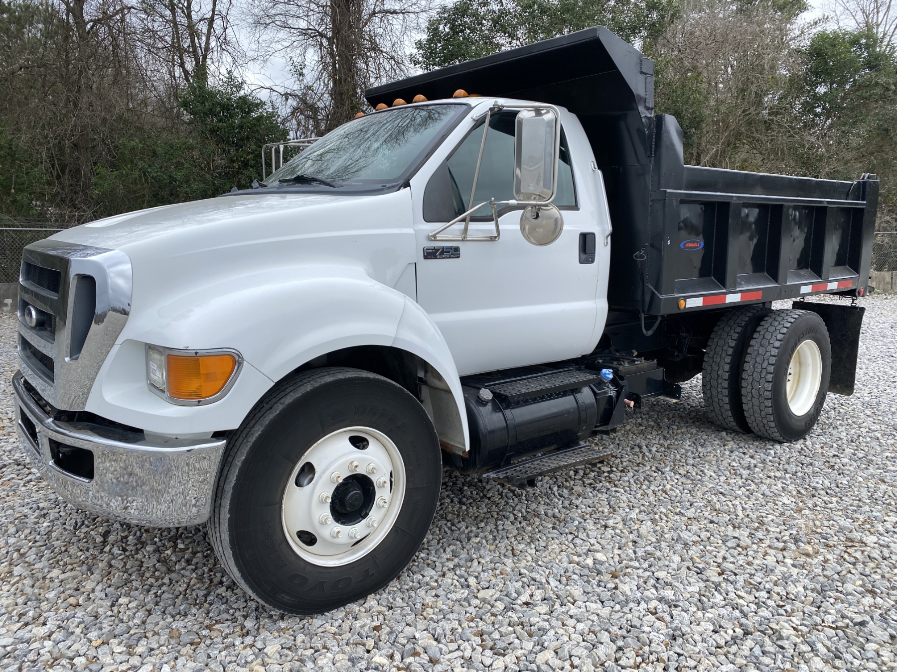 2011 FORD F750 XL Dump Truck - J.M. Wood Auction Company, Inc.