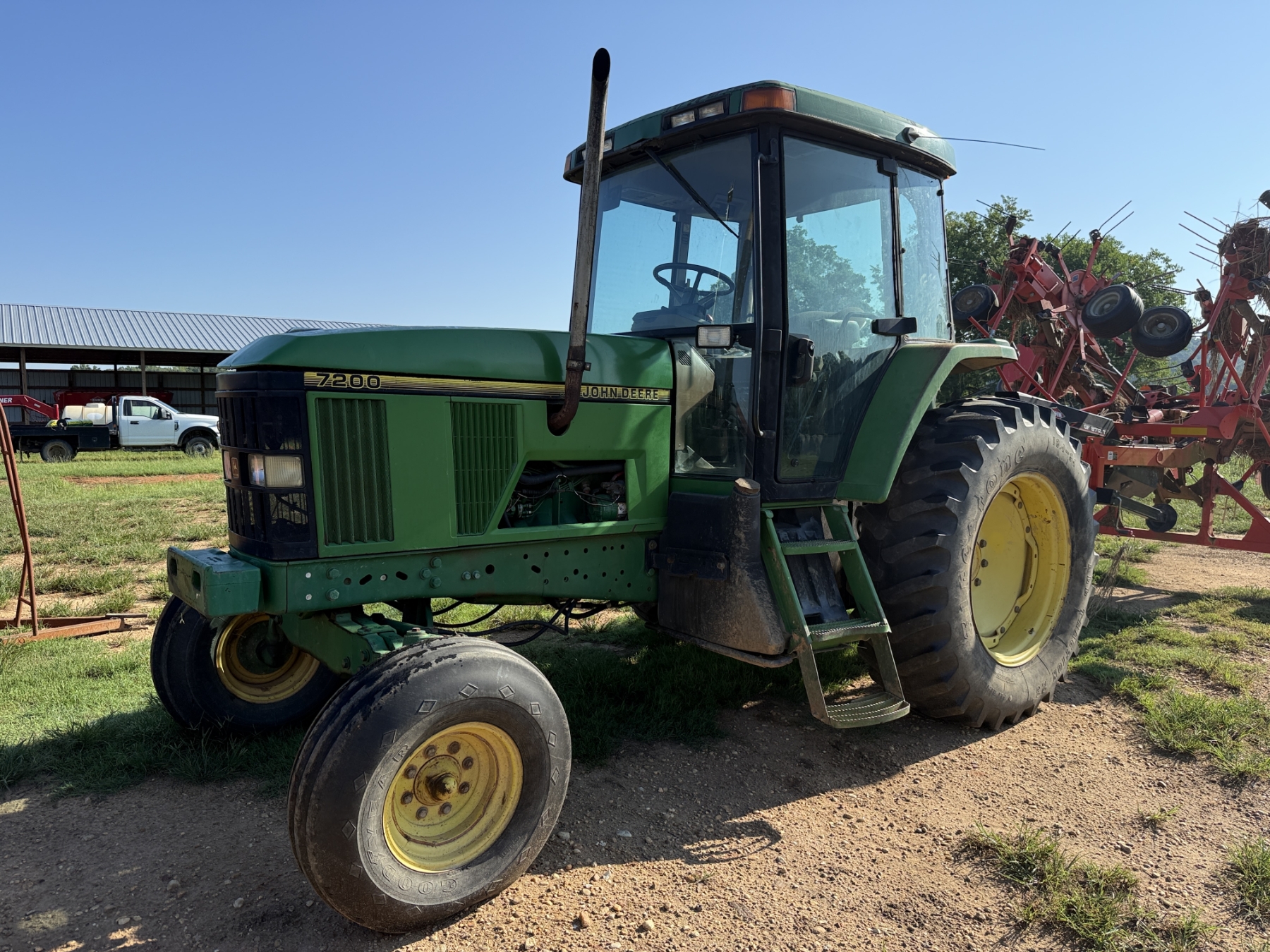 1994 JOHN DEERE 7200 Farm Tractor - J.M. Wood Auction Company, Inc.