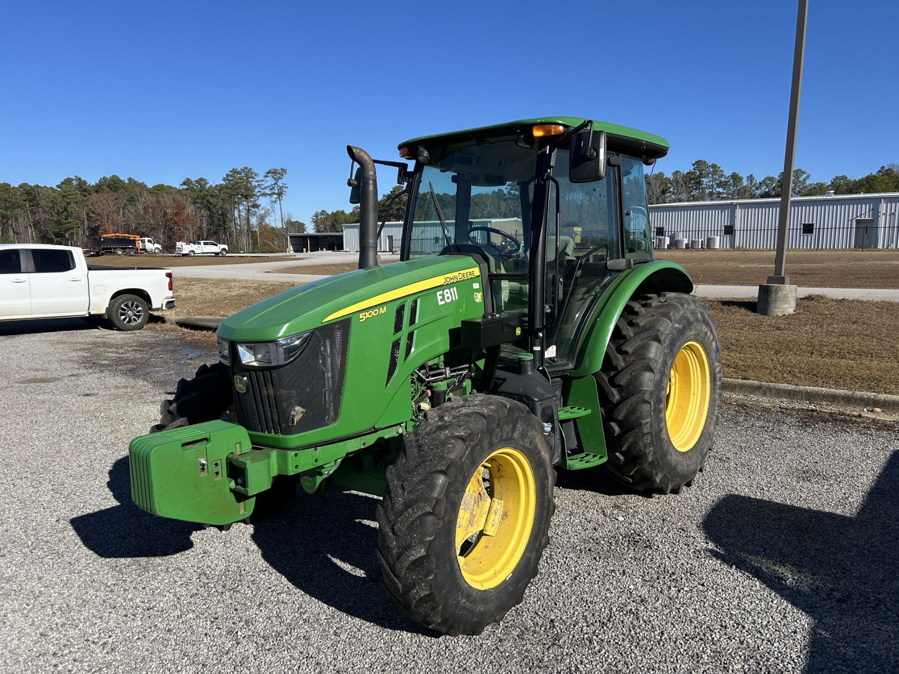 2020 JOHN DEERE 5100M Farm Tractor - J.M. Wood Auction Company, Inc.