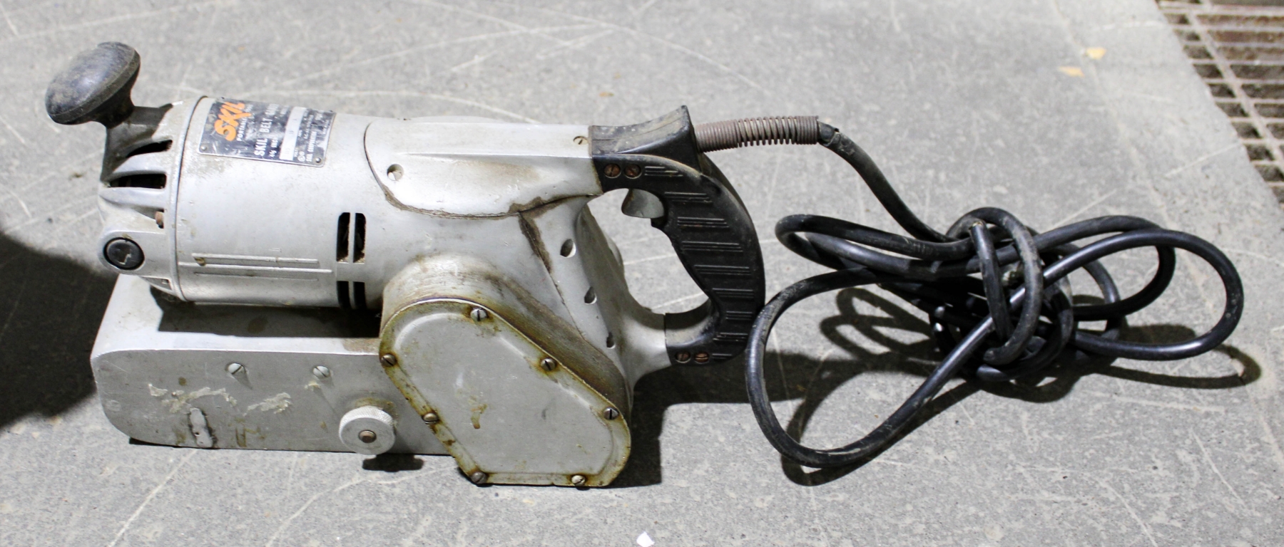 HEAVY DUTY SKIL 4 1/2" BELT SANDER MODEL 323