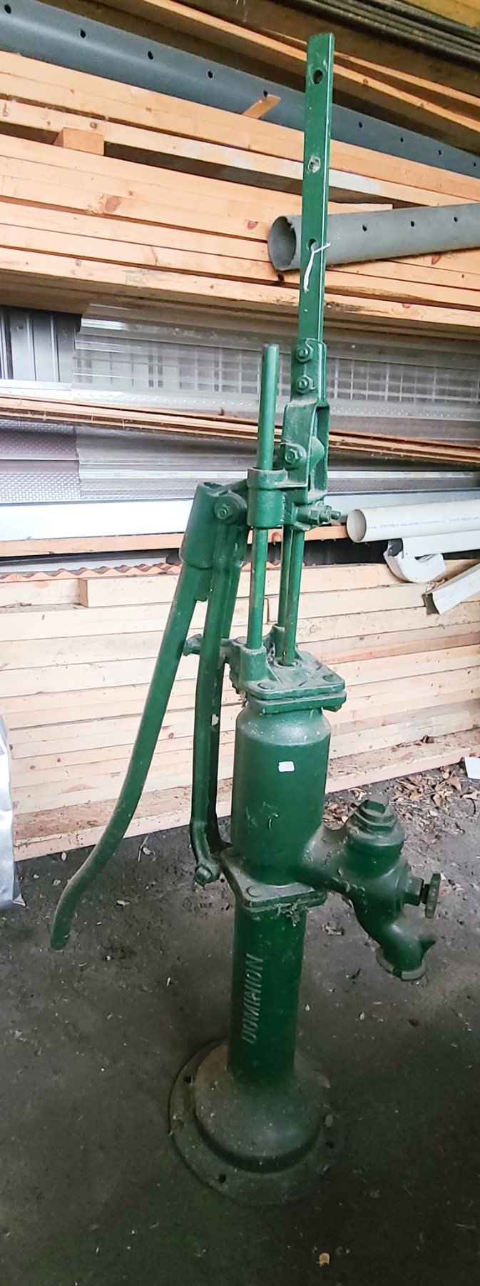 BEATTY BROTHERS ANTIQUE MANUAL WATER PUMP