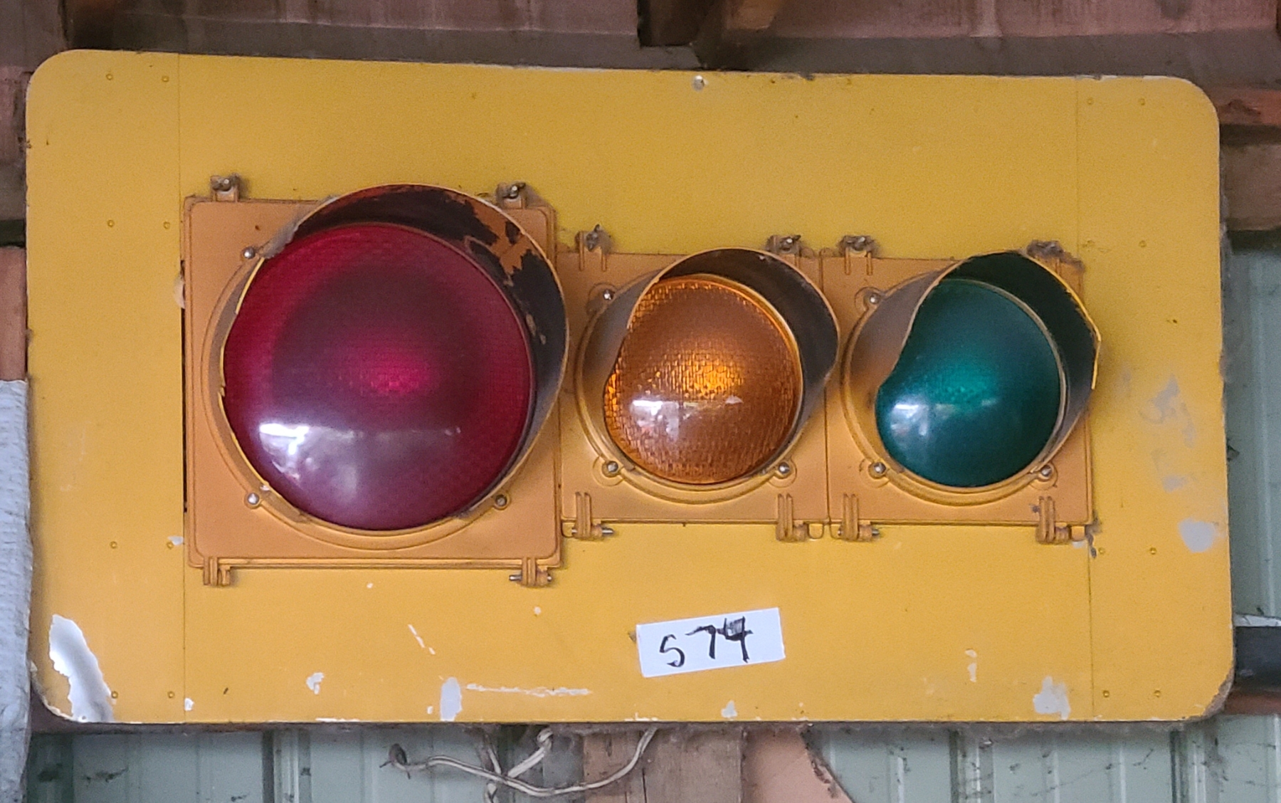 VINTAGE TRAFFIC LIGHT SIGN