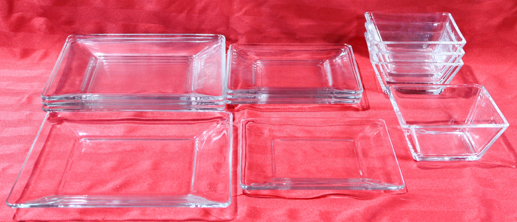 12 PC GLASS SQUARE DINNERWARE SET INCL. PLATES BOWLS ETC.