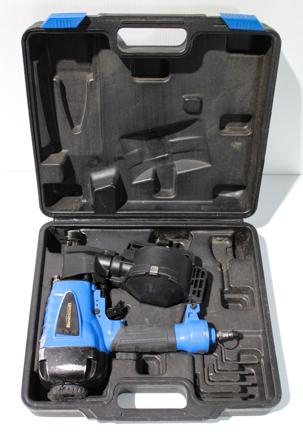 MASTERCRAFT AIR-POWERED COIL ROOFING NAILER
