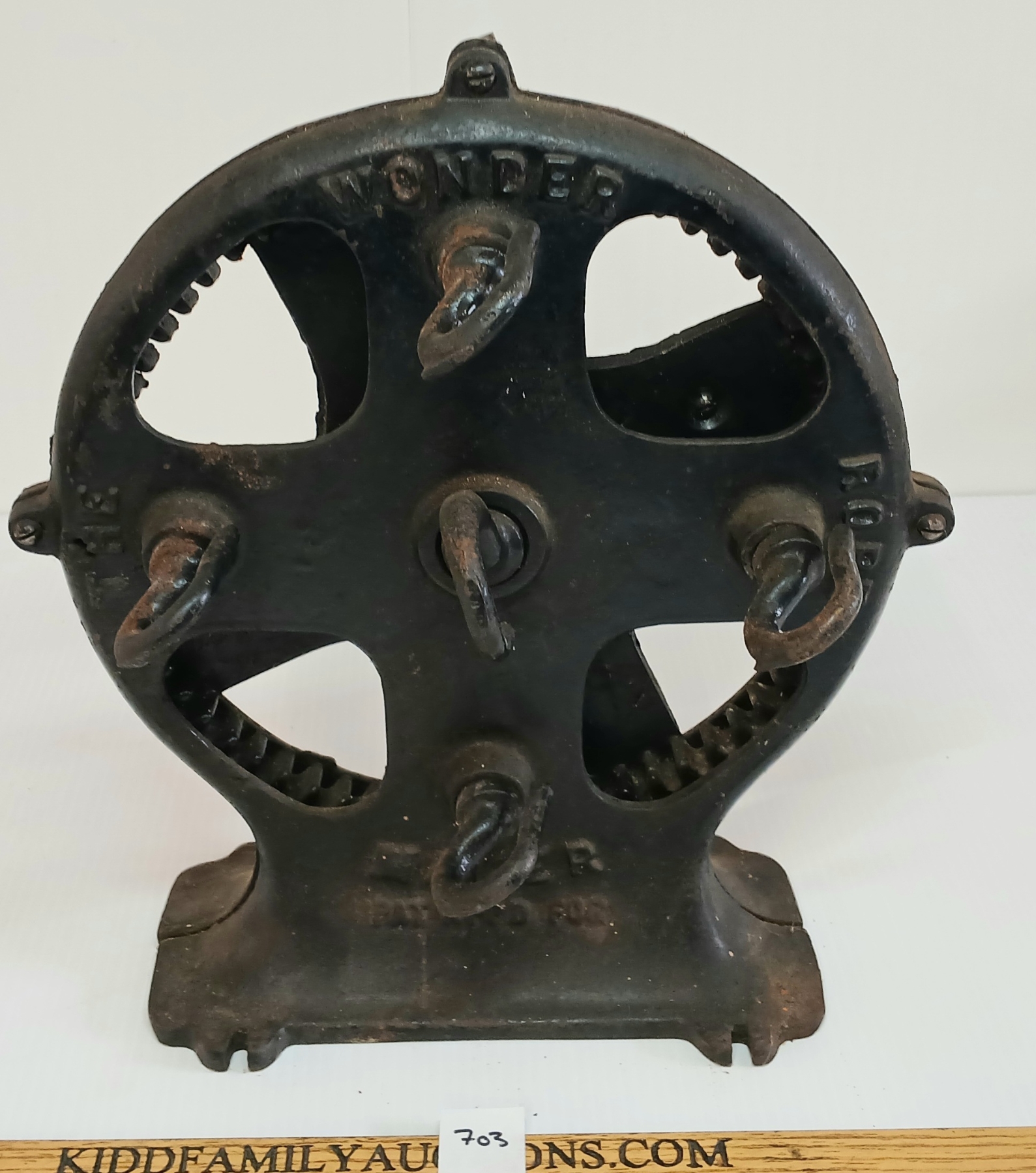 CAST IRON WONDER ROPE MAKING TOOL - Kidd Family Auctions