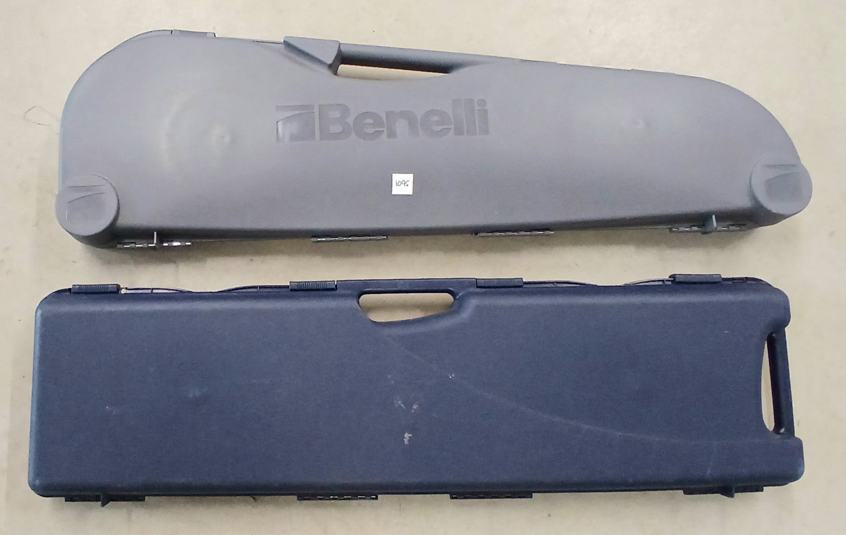 LOT OF 2 - BENELLI & UNMARKED HARD GUN CASES - Kidd Family Auctions