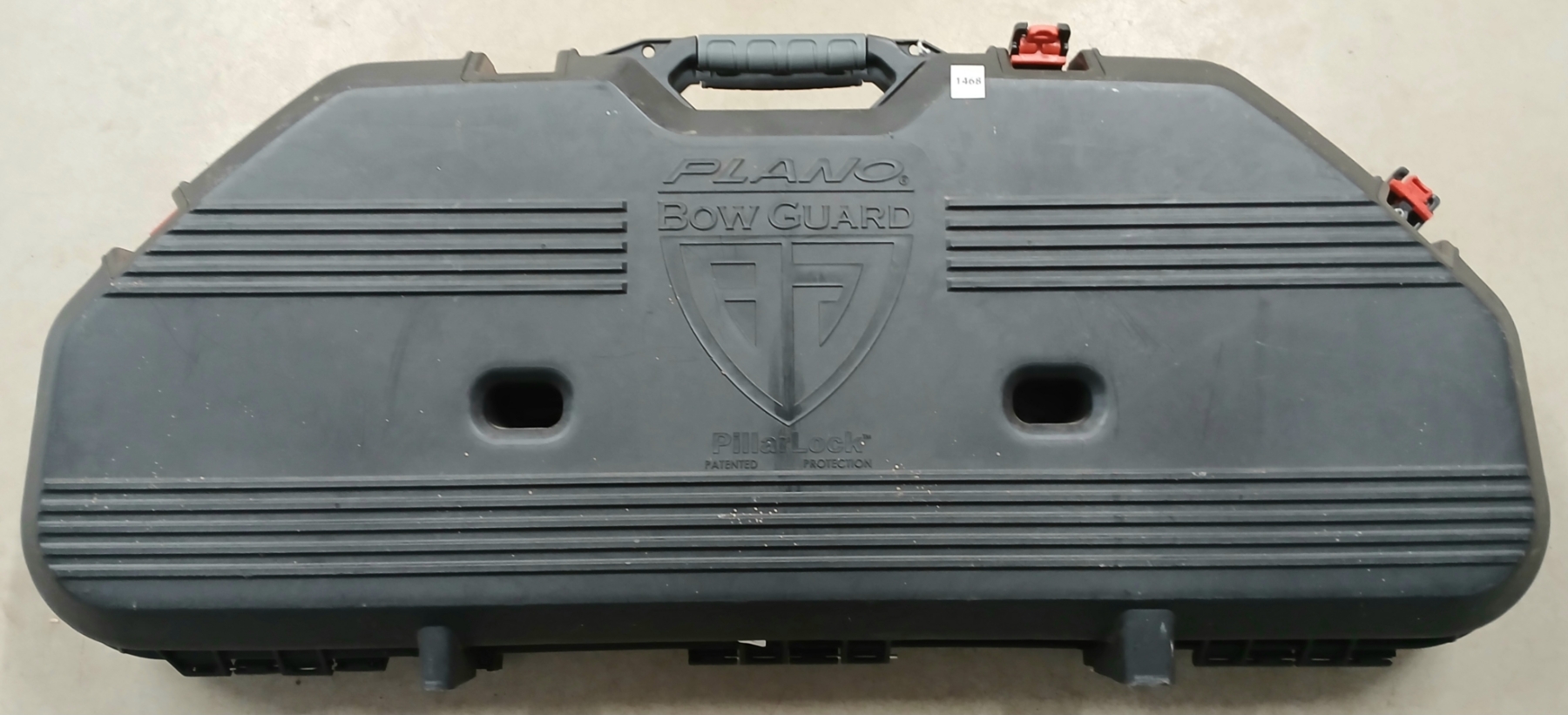 PLANO BOW GUARD HARD CASE