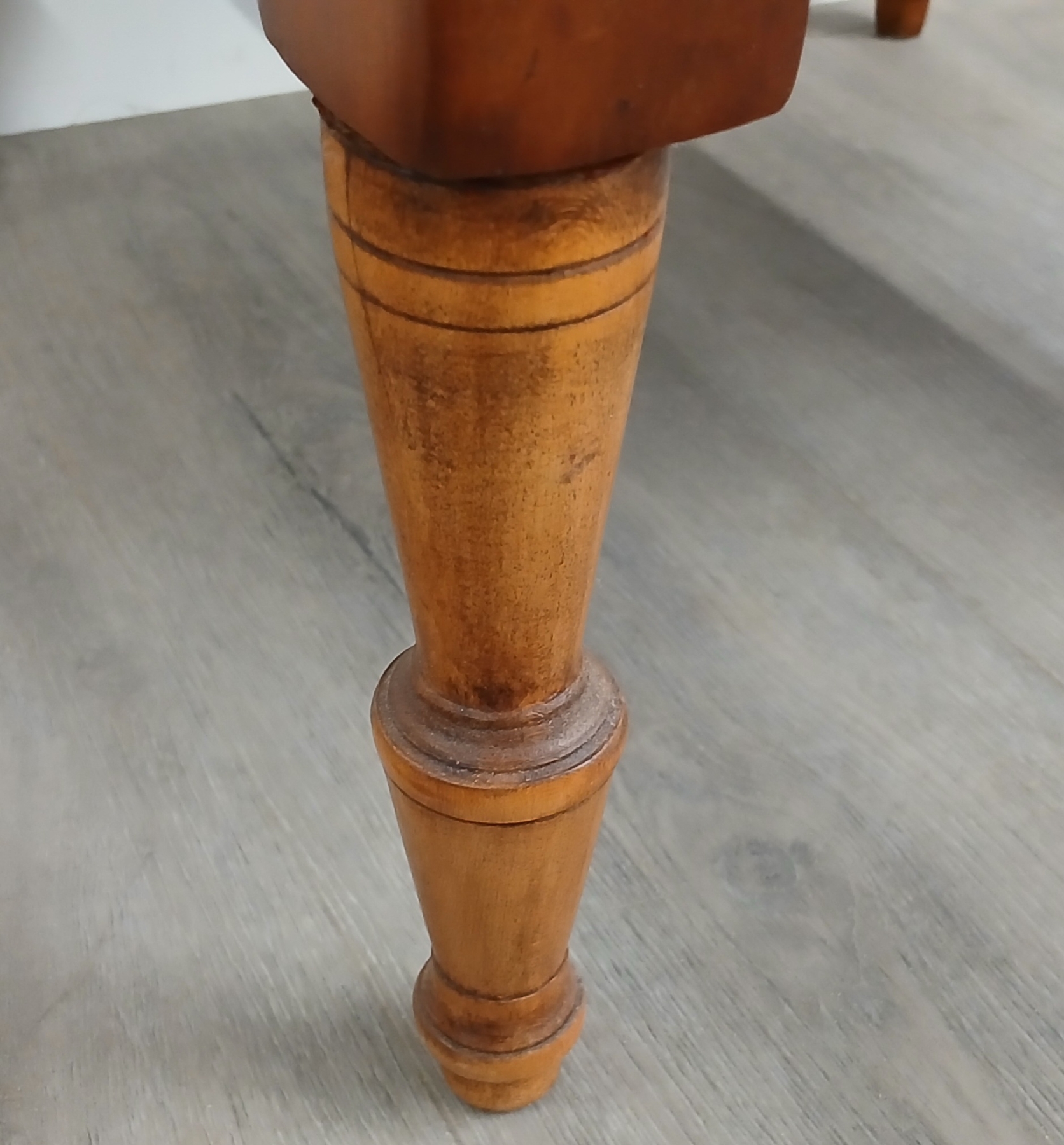 SHERATON STYLE SIDE TABLE W/ 2 DRAWERS