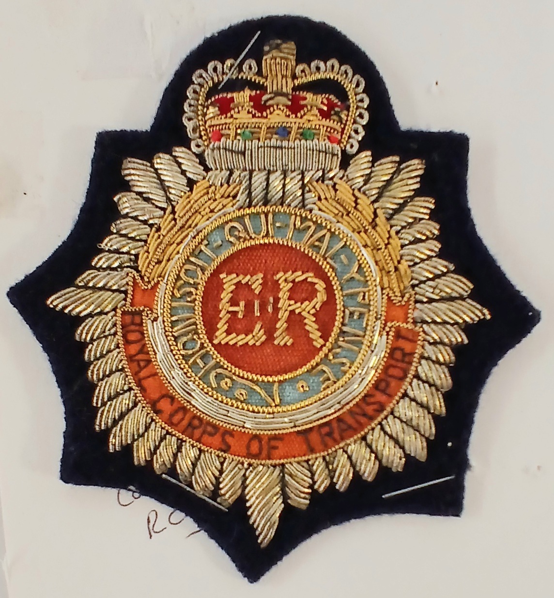 JOB LOT - WWI & WWII CDN & BRITISH PATCHES & BADGES - INCL CARRAIGE ...