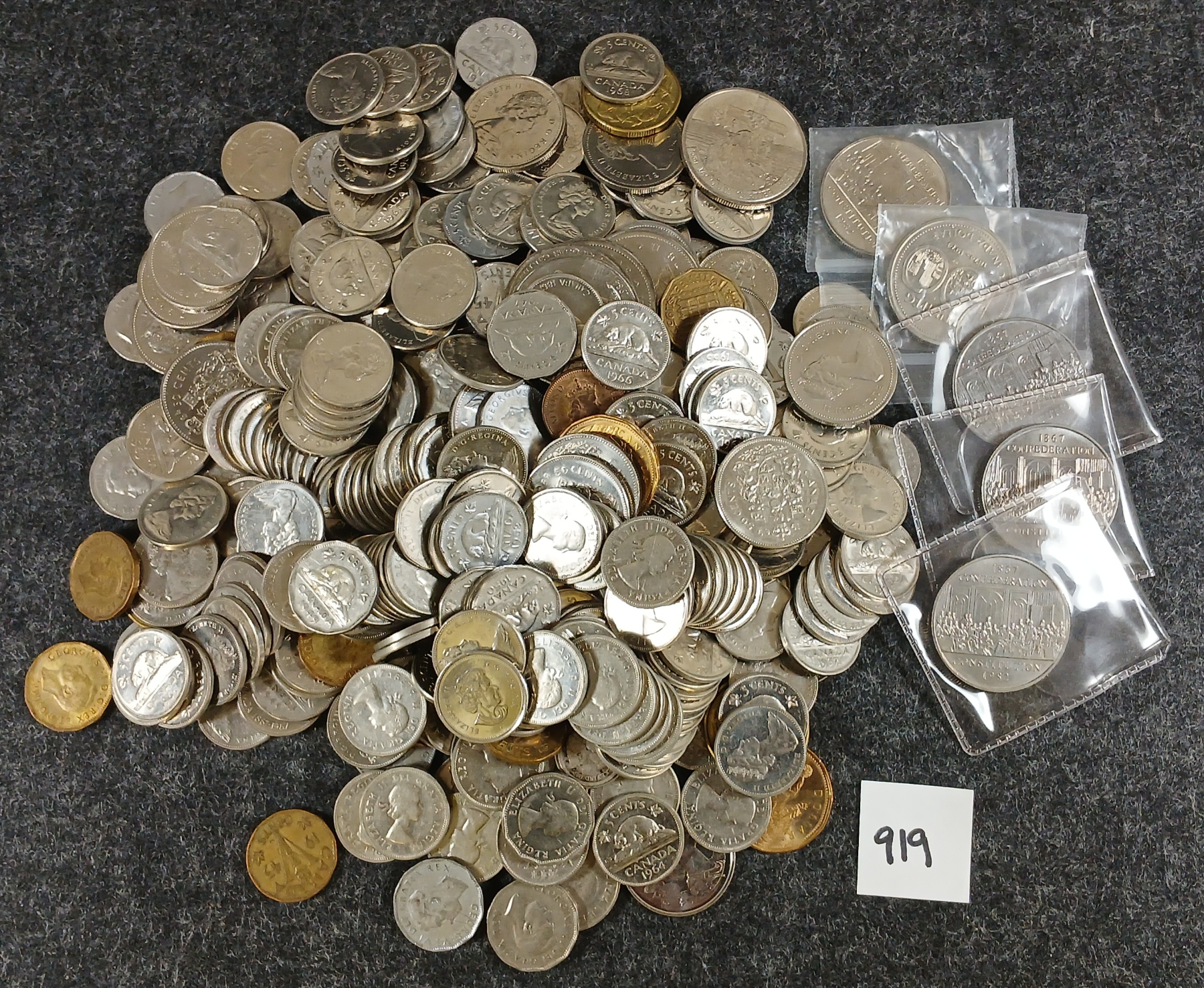 JOB LOT - CDN & WORLD COINS - INCL DOLLARS, 5. 25 CENTS, ETC - Kidd ...
