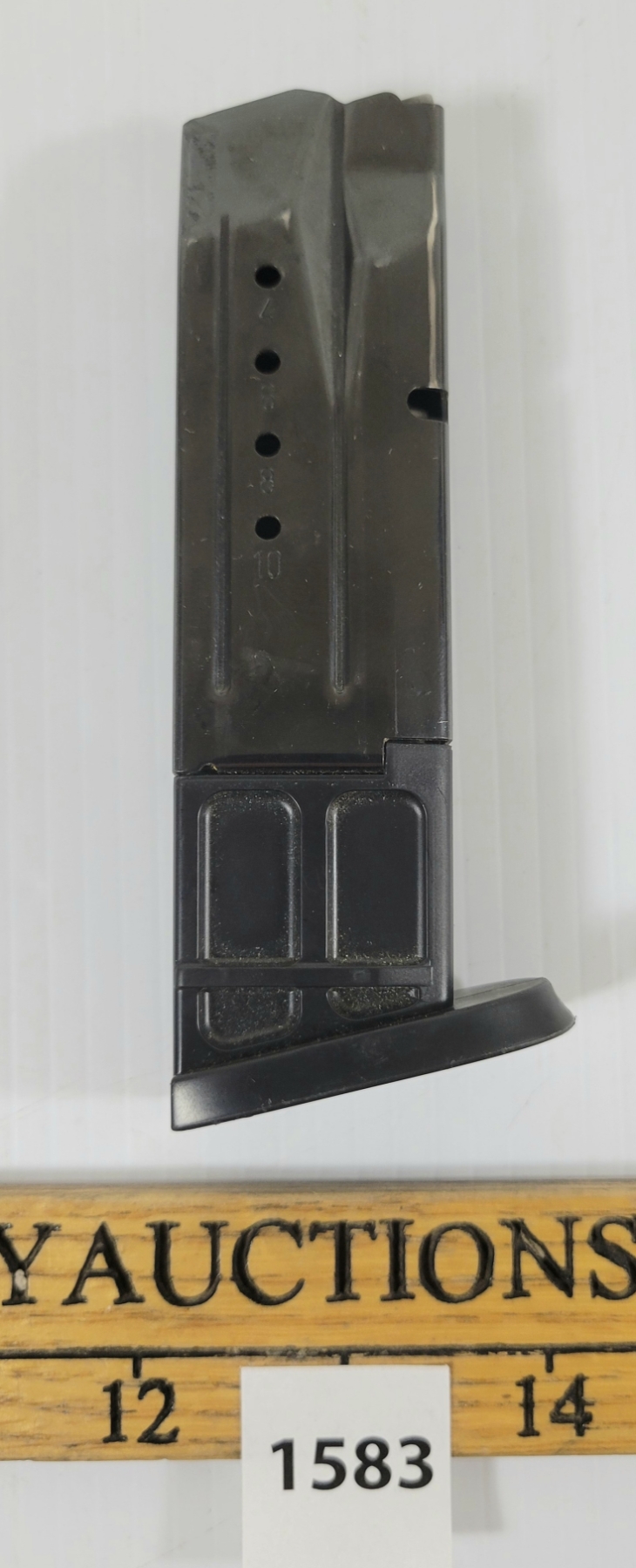 SMITH & WESSON IN 9MM MAGAZINE - PAL REQ. - Kidd Family Auctions