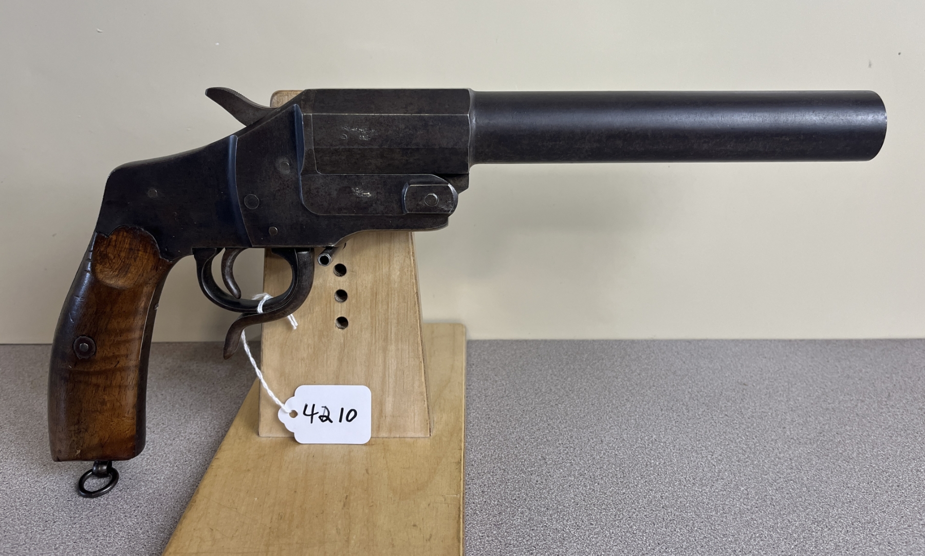 UKNOWN FLARE GUN IN APPROX 26MM FLARE - NO PAL REQUIRED