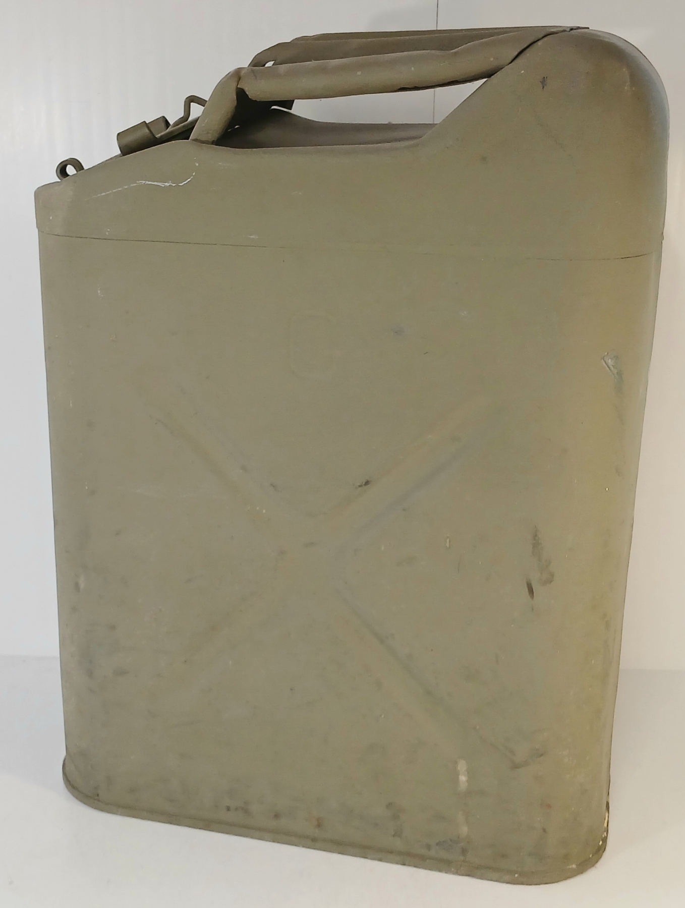 U.S. ARMY FUEL CAN - Kidd Family Auctions