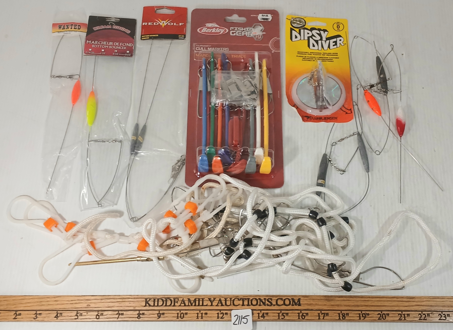 JOB LOT - TOURNAMENT CULL MARKERS, DIPSY DIVERS & BOTTOM CRAWLERS