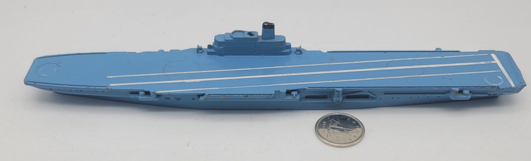 Vintage TRI-ANG SHIPS HMS Centaur Aircraft Carrier - ebidz.ca