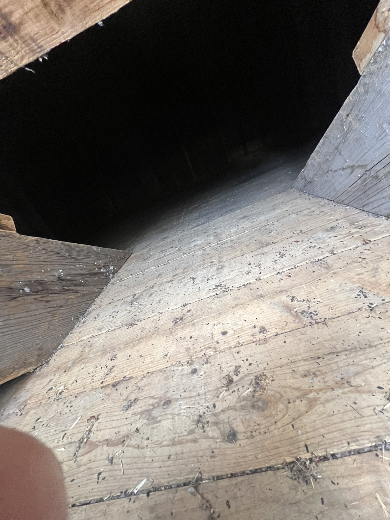 12ft x 14ft Wood Granary with Tin Siding (on skids)