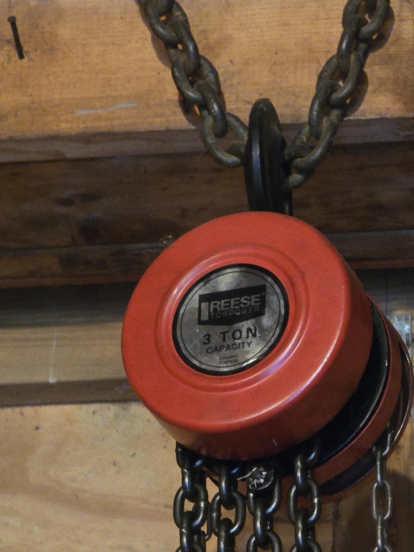 3 Ton Chain Hoist - Bosley Auctioneers