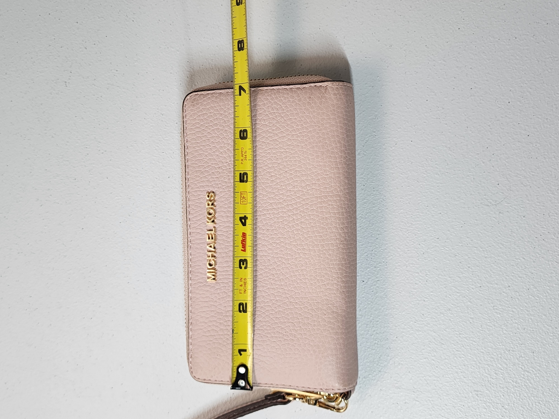 Michael Kors Light Pink Zipper Wallet Wristlet - Great Condition ...