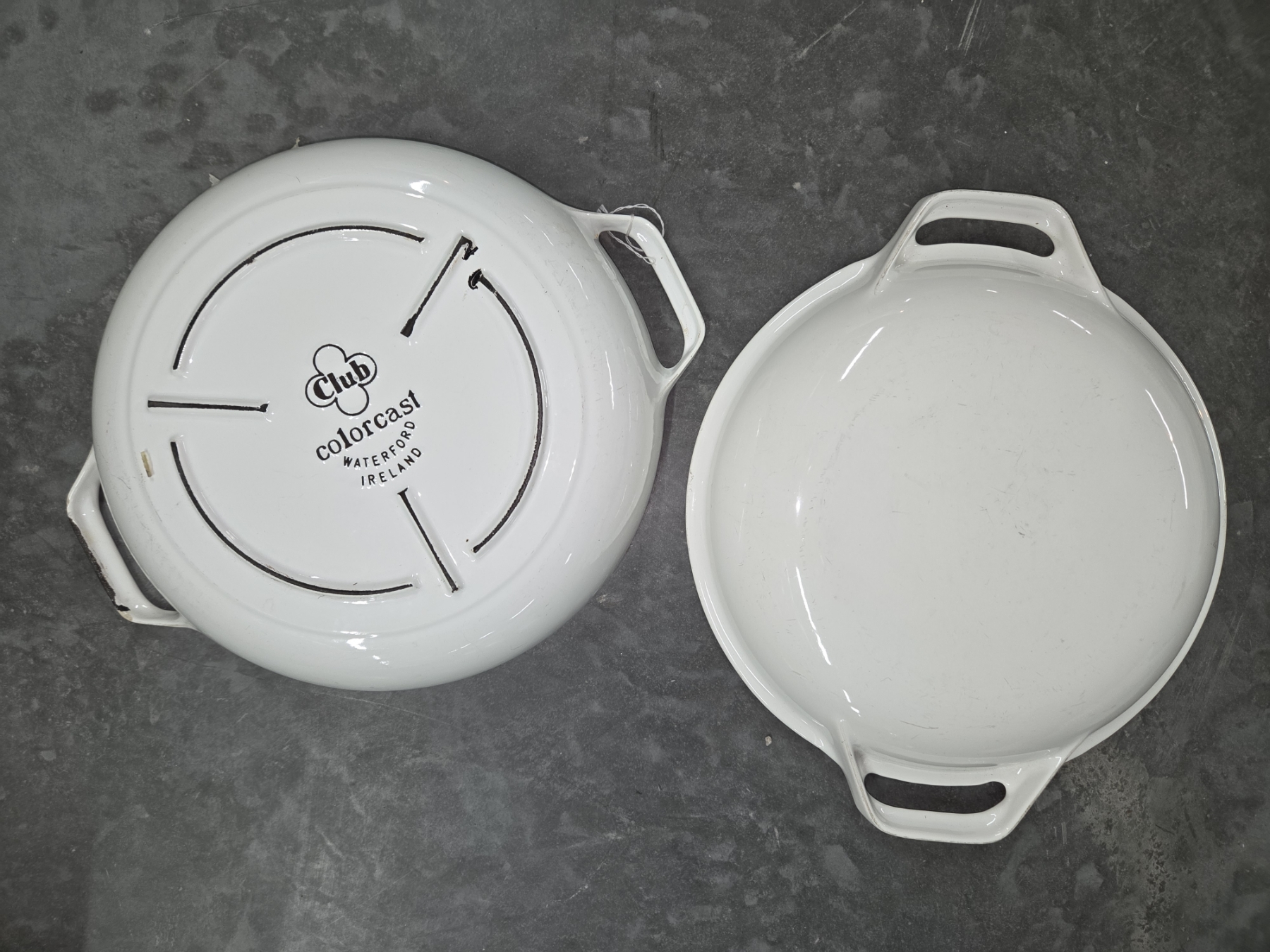 Club ColorCast Cast Iron Pan With Lid - Bosley Auctioneers