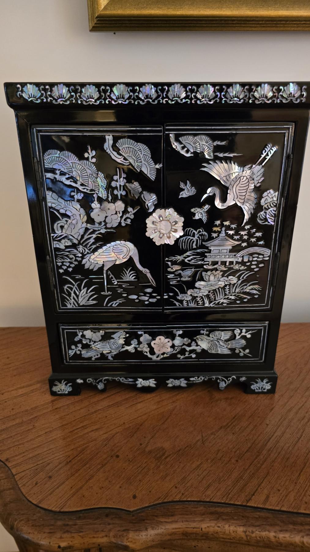 Asian Inspired Table Top Jewelry Box 10.5Wx13Tx4.5D - Bosley Auctioneers