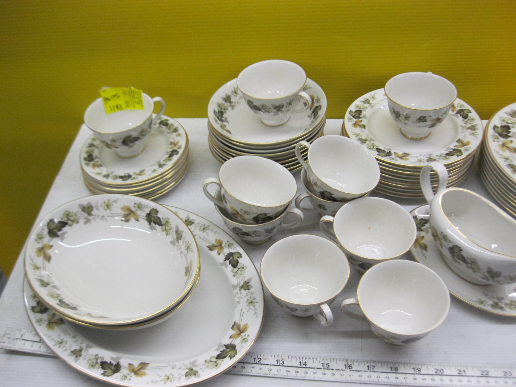 LG. SET OF ROYAL DAULTON DISHWARE - Dodds Auction