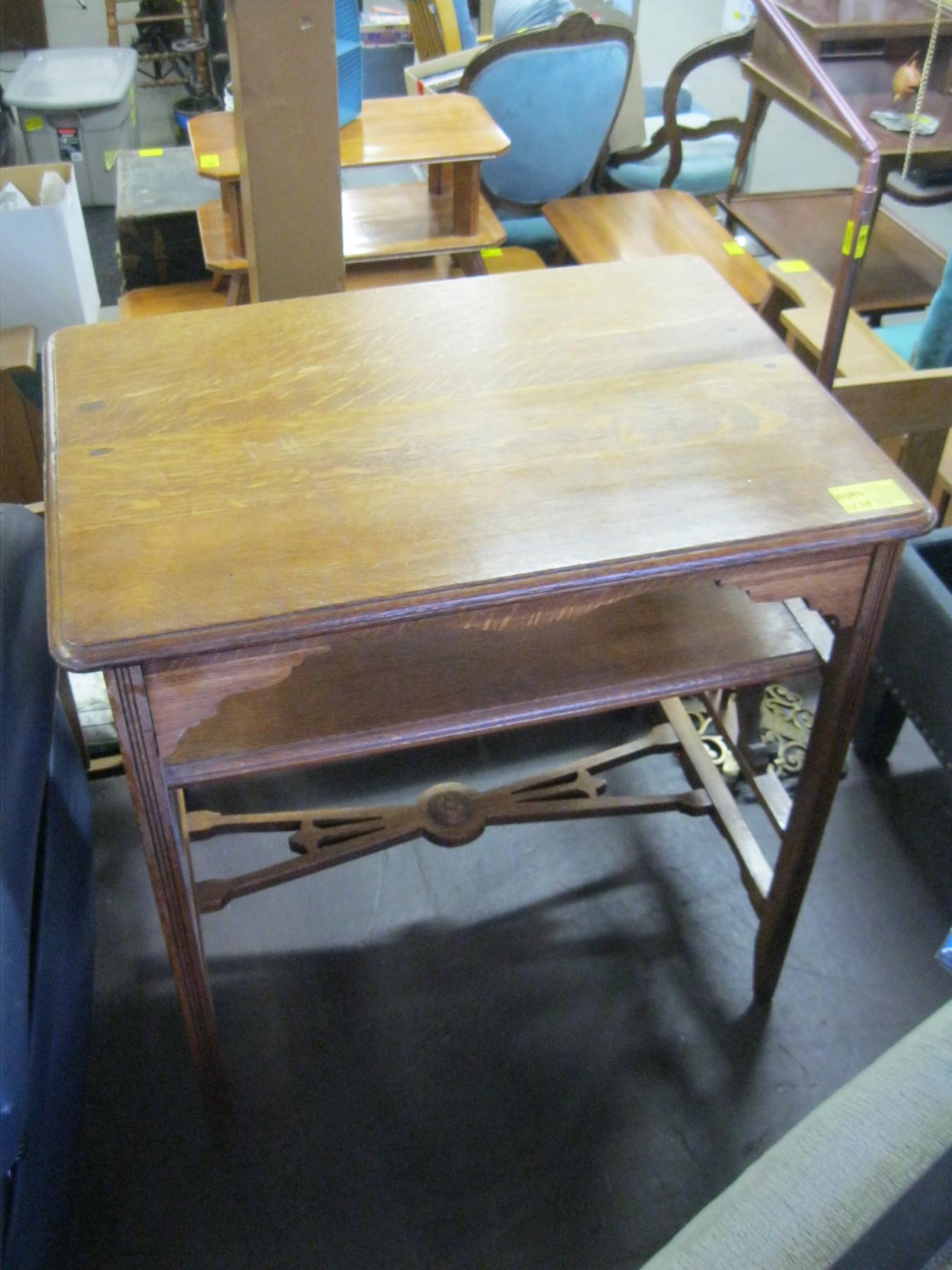 OAK SM. TABLE W/STRETCHER BASE & LOWER SHELF