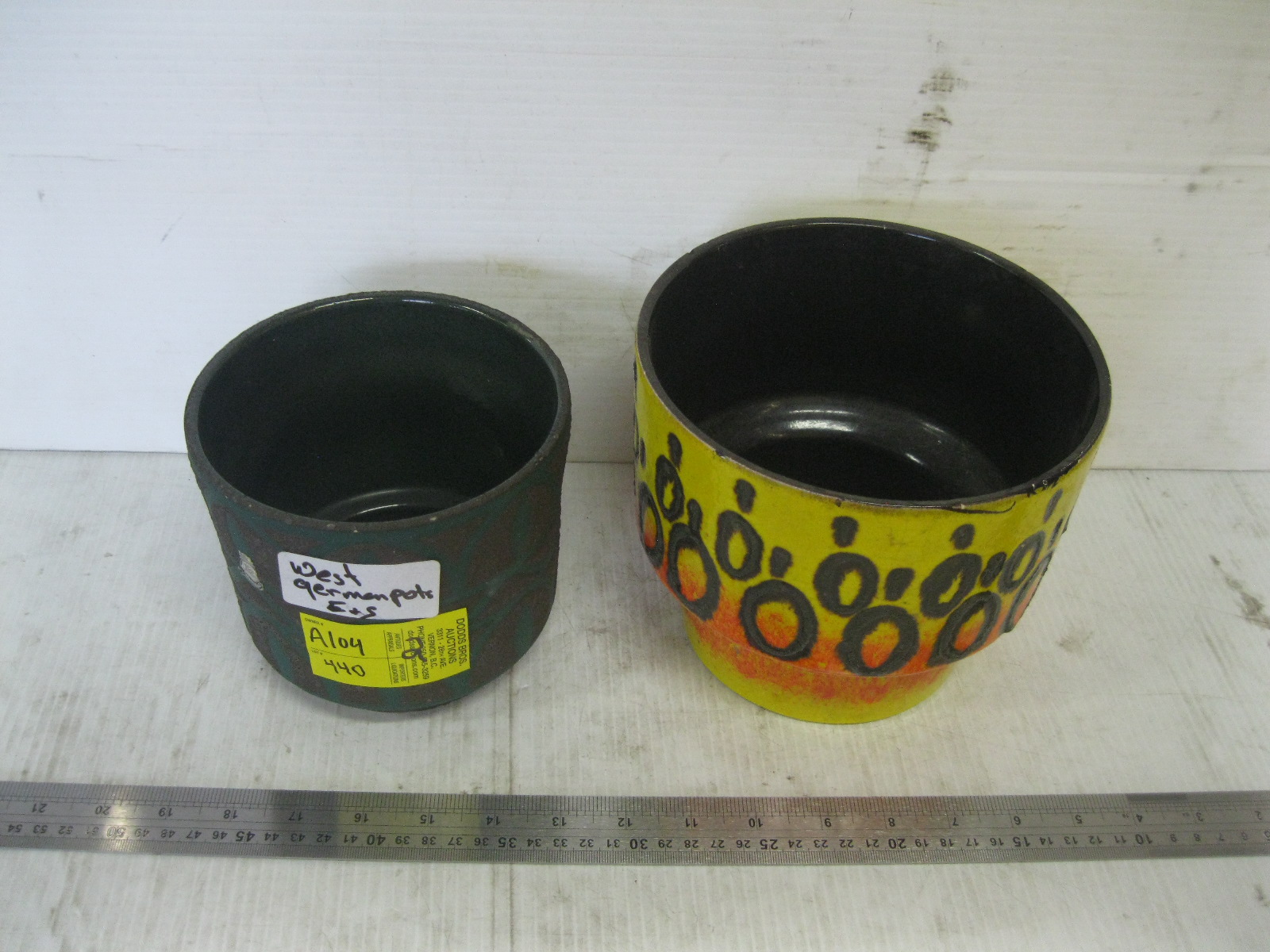 2 WEST GERMAN MCM POTS