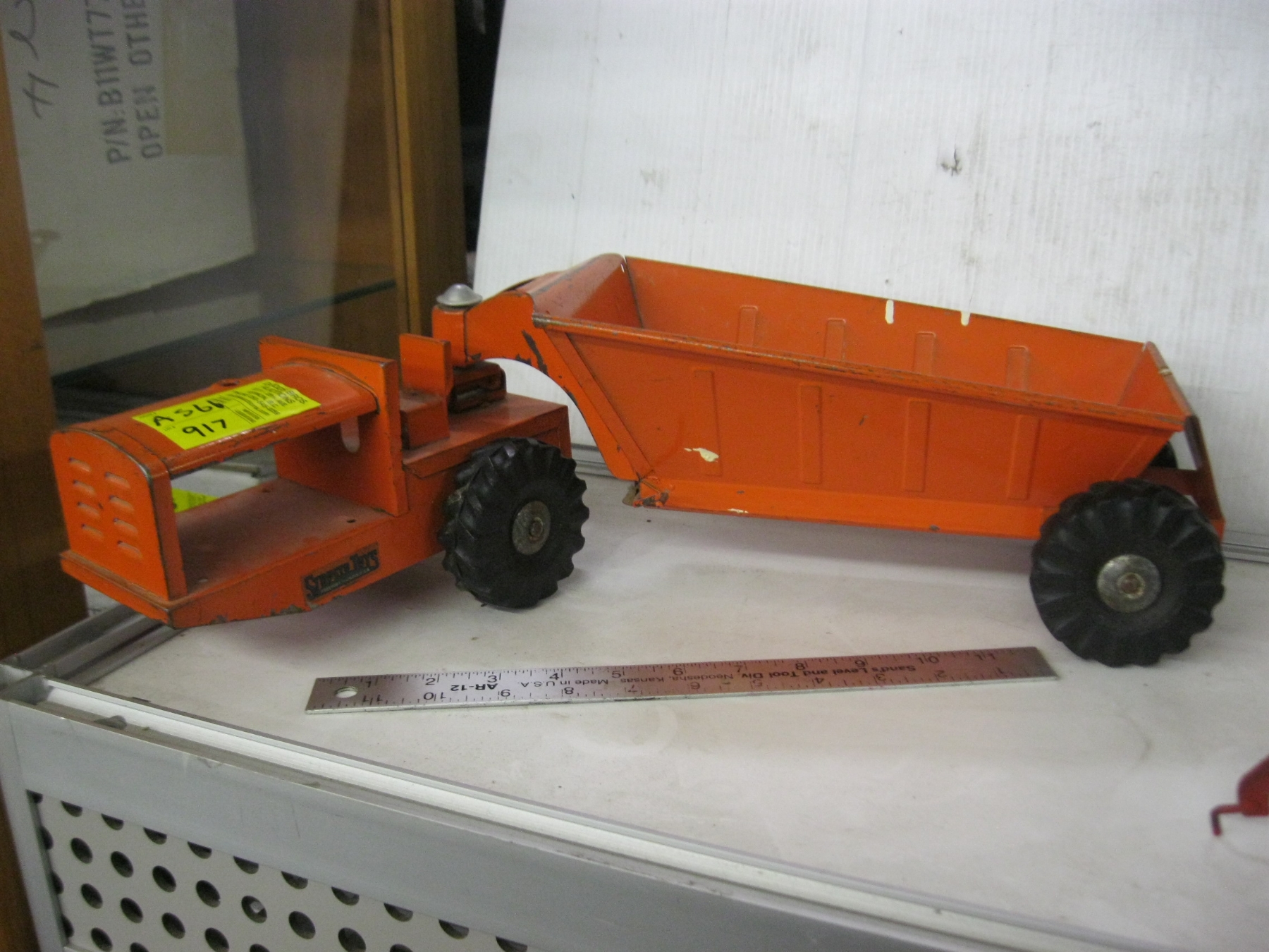 STRUTCO TOYS VINTAGE EARTHMOVER TRUCK