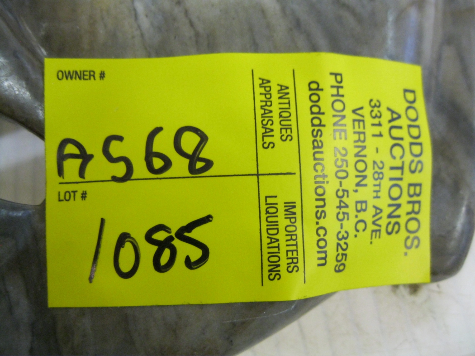 DECORATIVE WALL MOUNT MASK