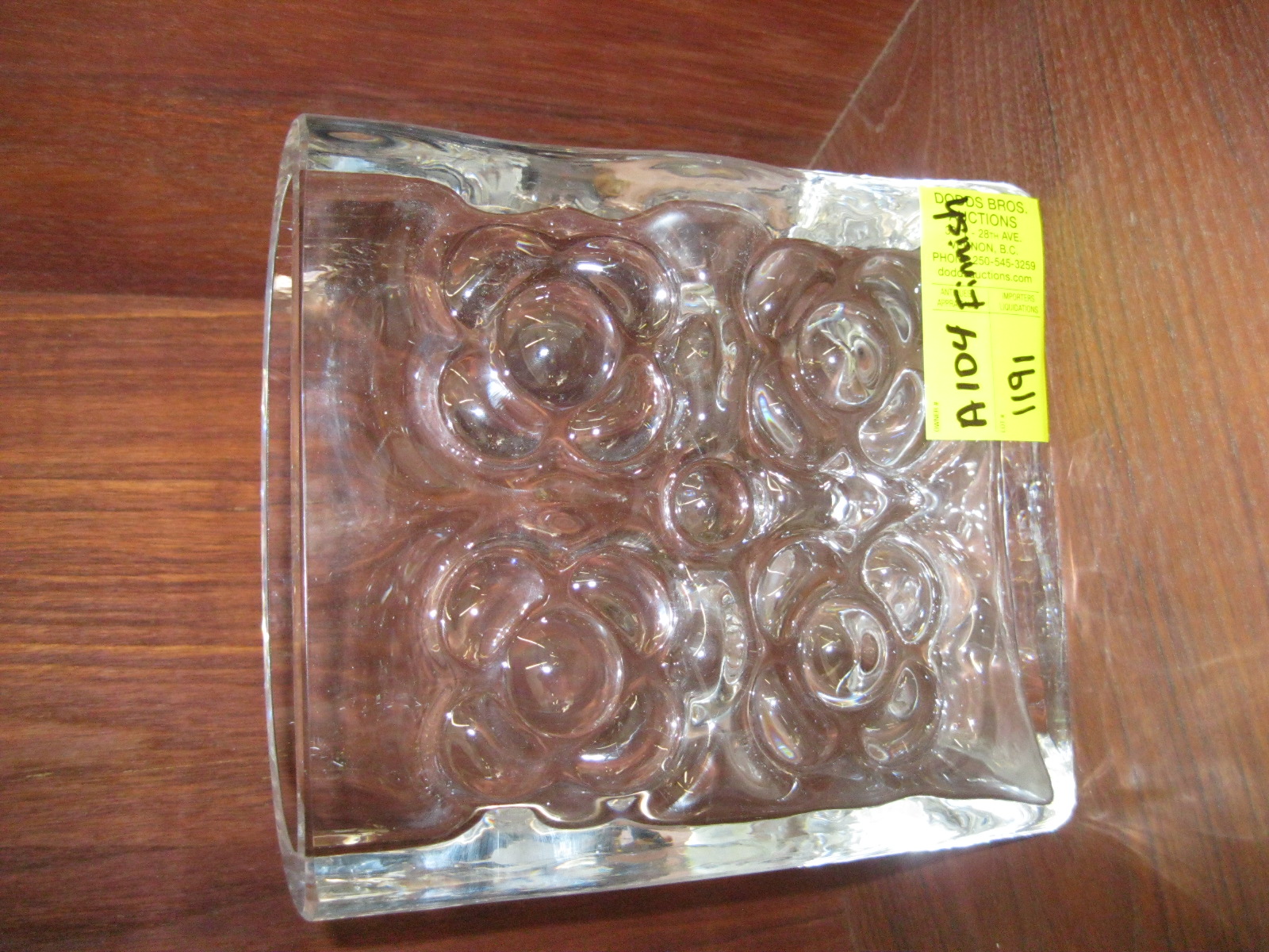 FINNISH GLASS VASE