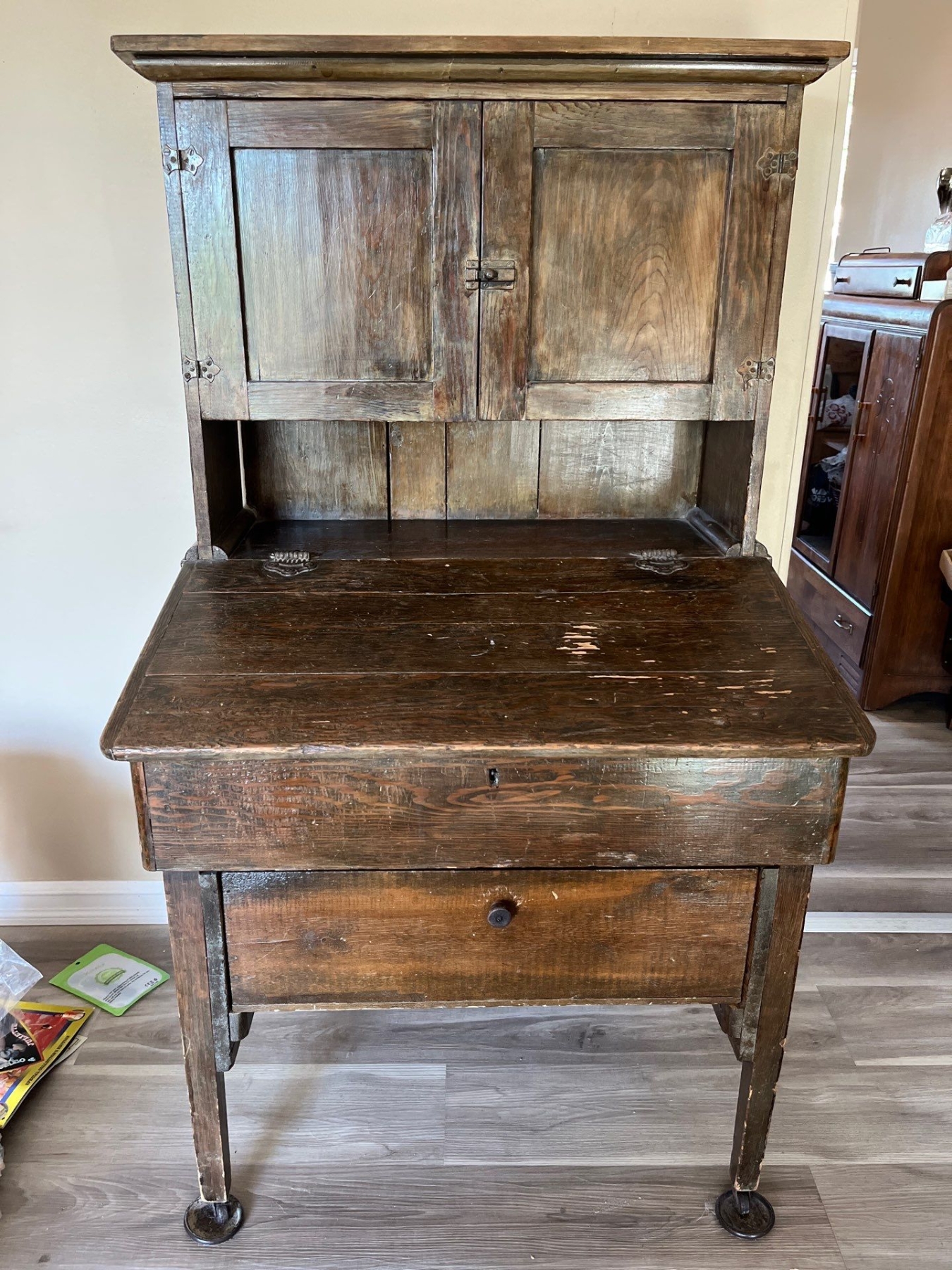Late 1800s riding desk with storage cupboards, original key very nicely ...