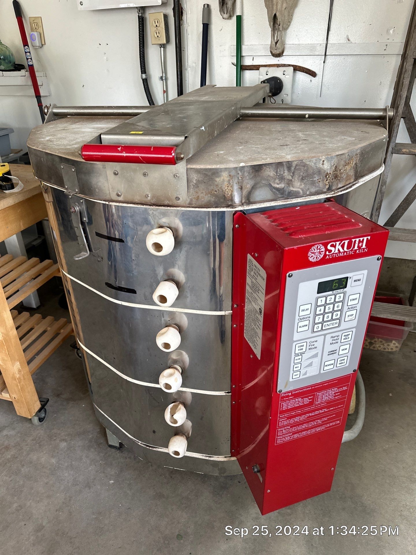 Skutt Kiln; Model KM-1227 -- 40W, 44T - Beck Auctions Inc.