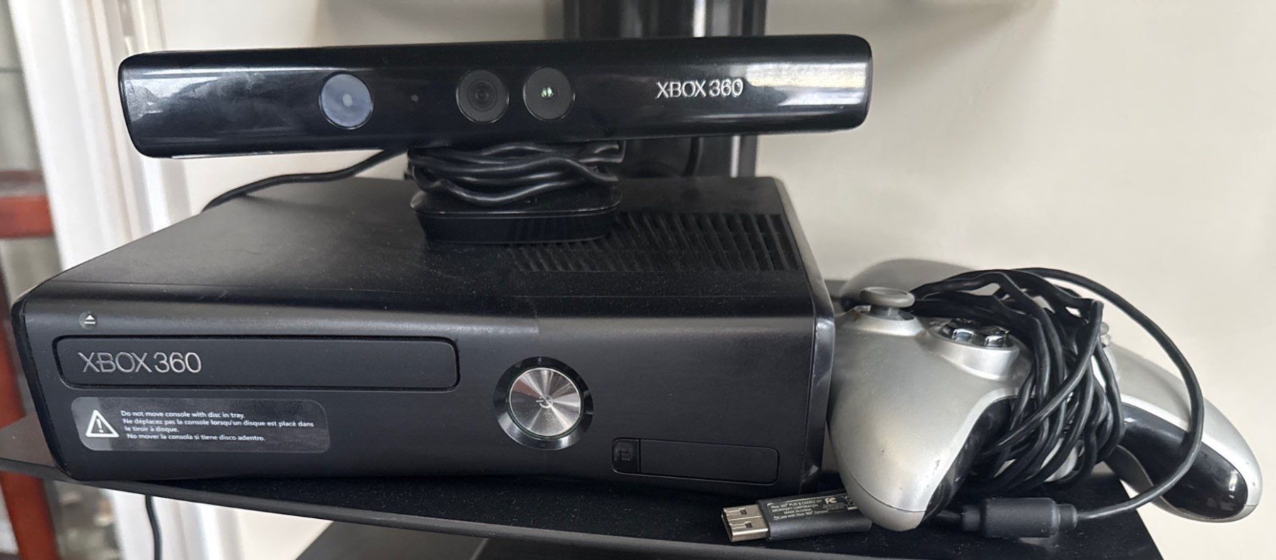 XBOX 360 S Console Bundled w/ Kinect Sensor & Controller - Beck ...