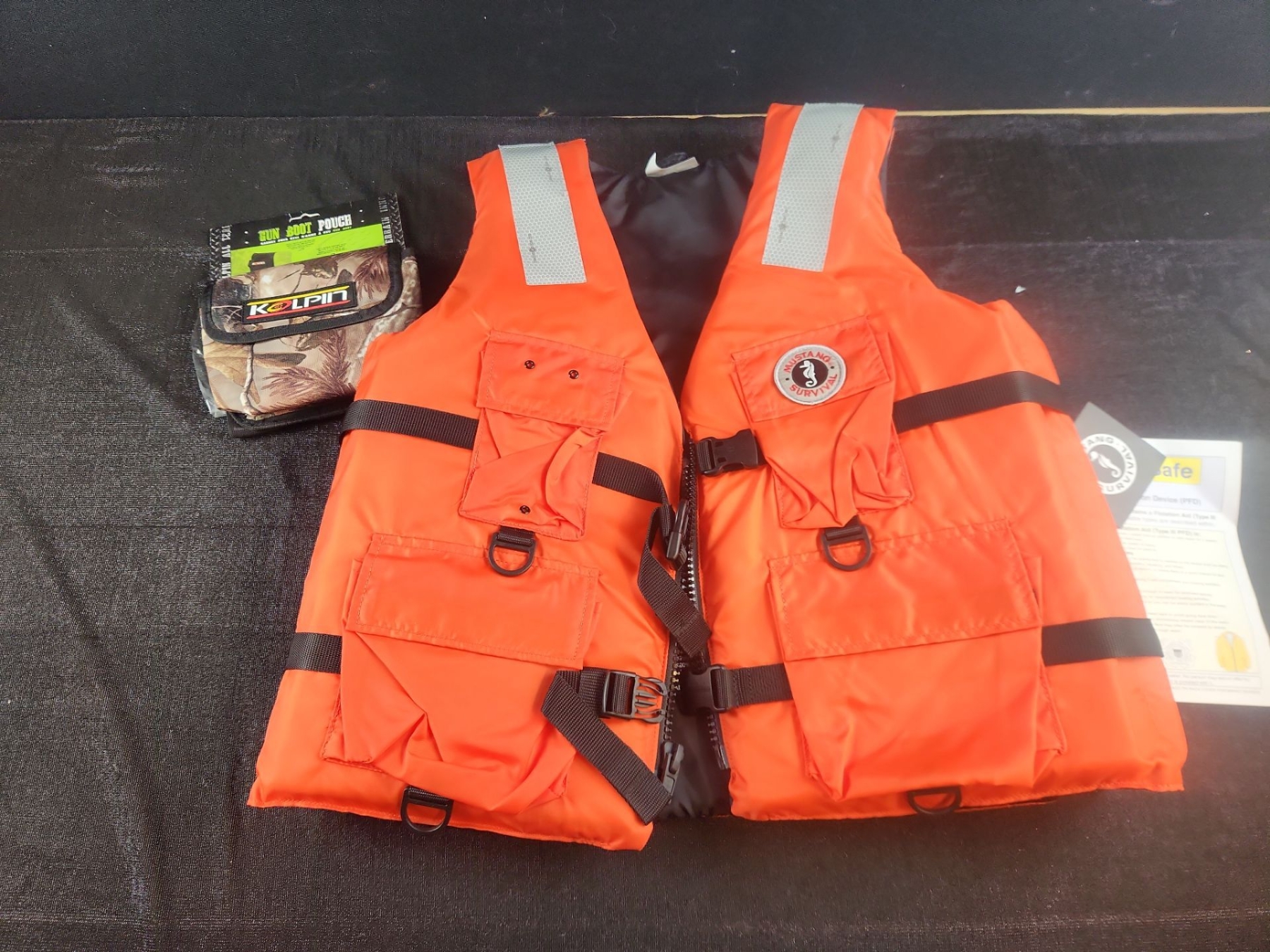BRAND NEW Mustang Survival XXL Flotation Aid Type 3 PFD / Kolpin Gun ...