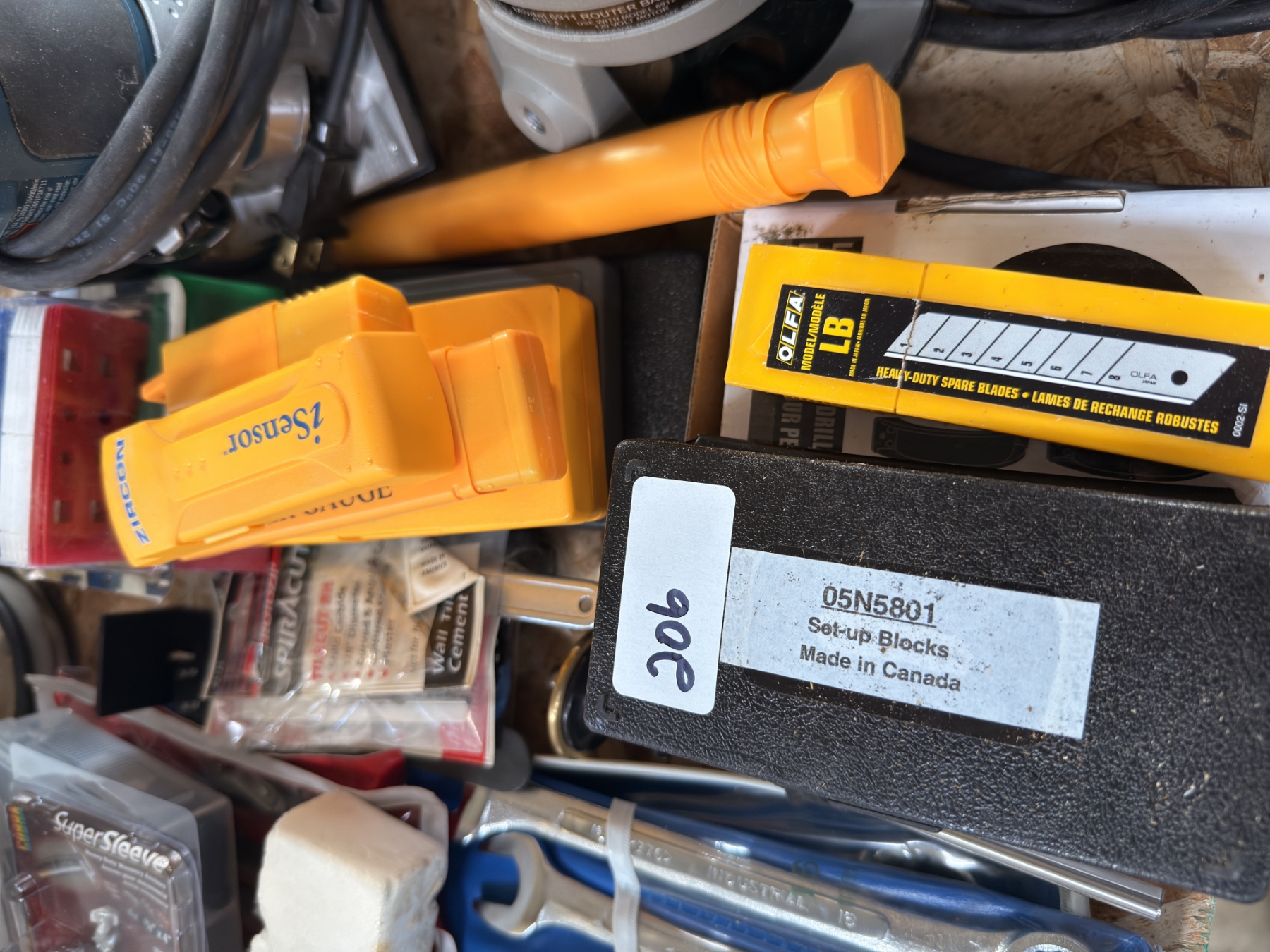 BLOCKS BLADE LASER POINTER STUD SENSOR GUAGE CALIPER TILE BIT MAGNETIC ...