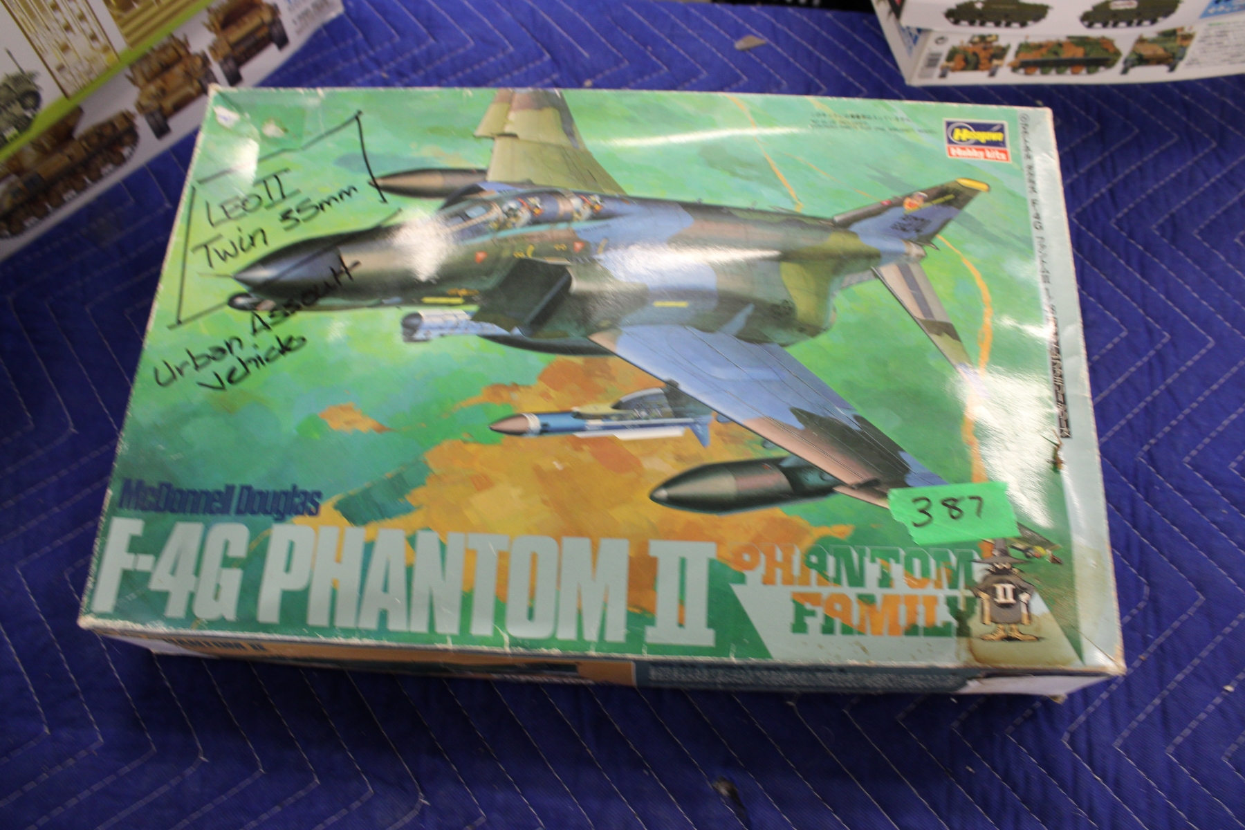 Hasegawa 1:35 Scale Military Model Set LEO II Twin 35mm F-4G Phantom II