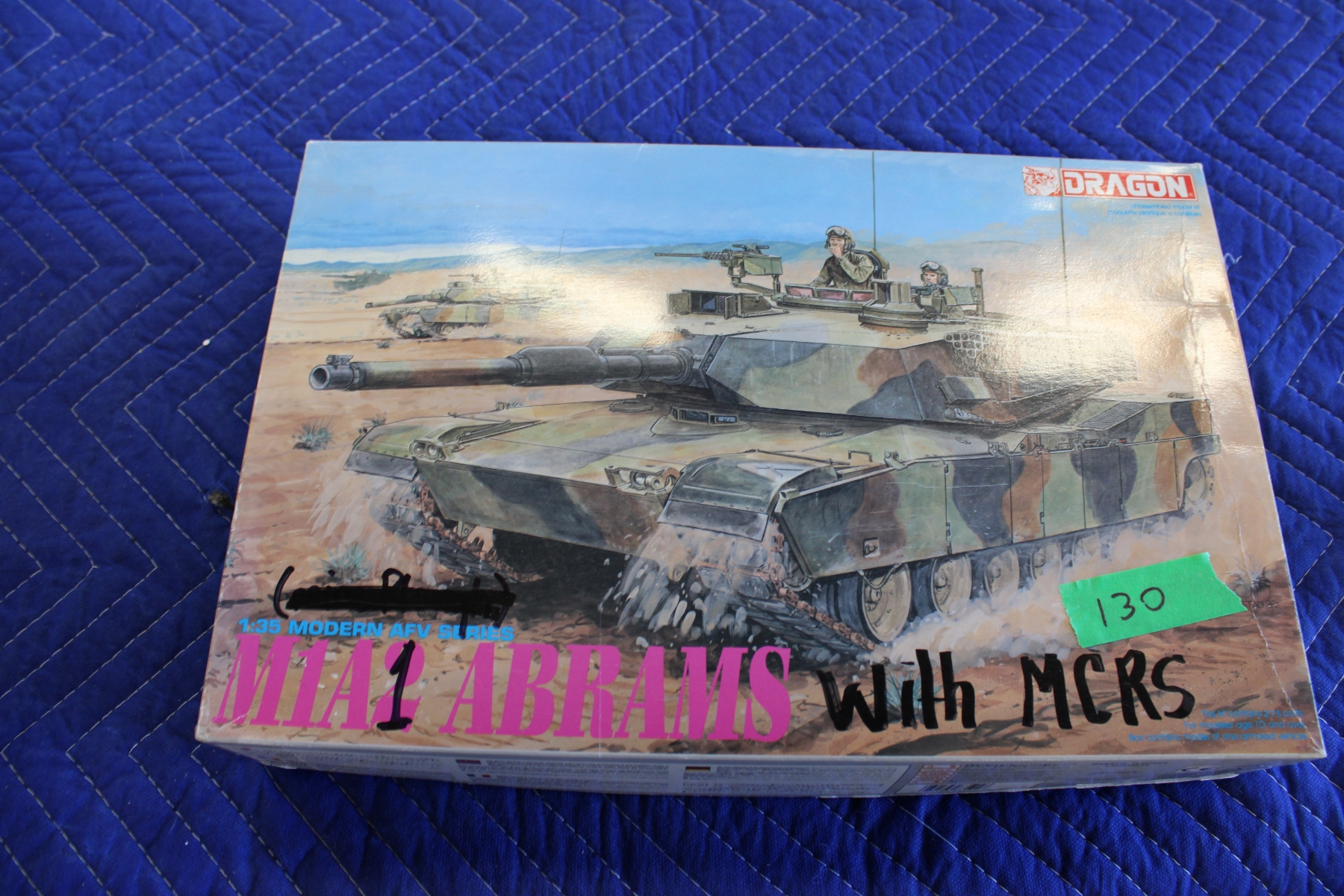 Dragon 1:35 Scale Military Model Set M1a1 Abrams Tanks with MCRS