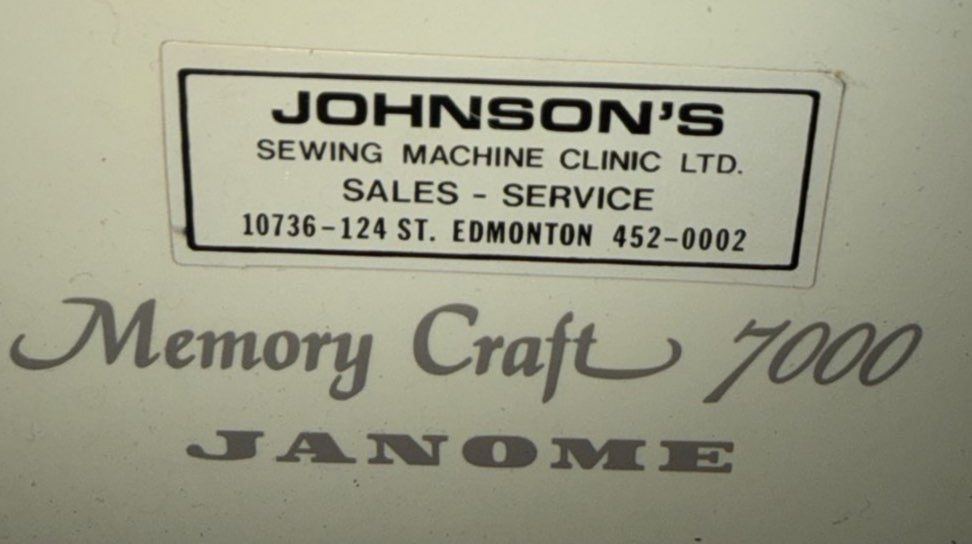 Wooden Nesting Tables & Memory Craft Janome Sewing Machine w/Pedal