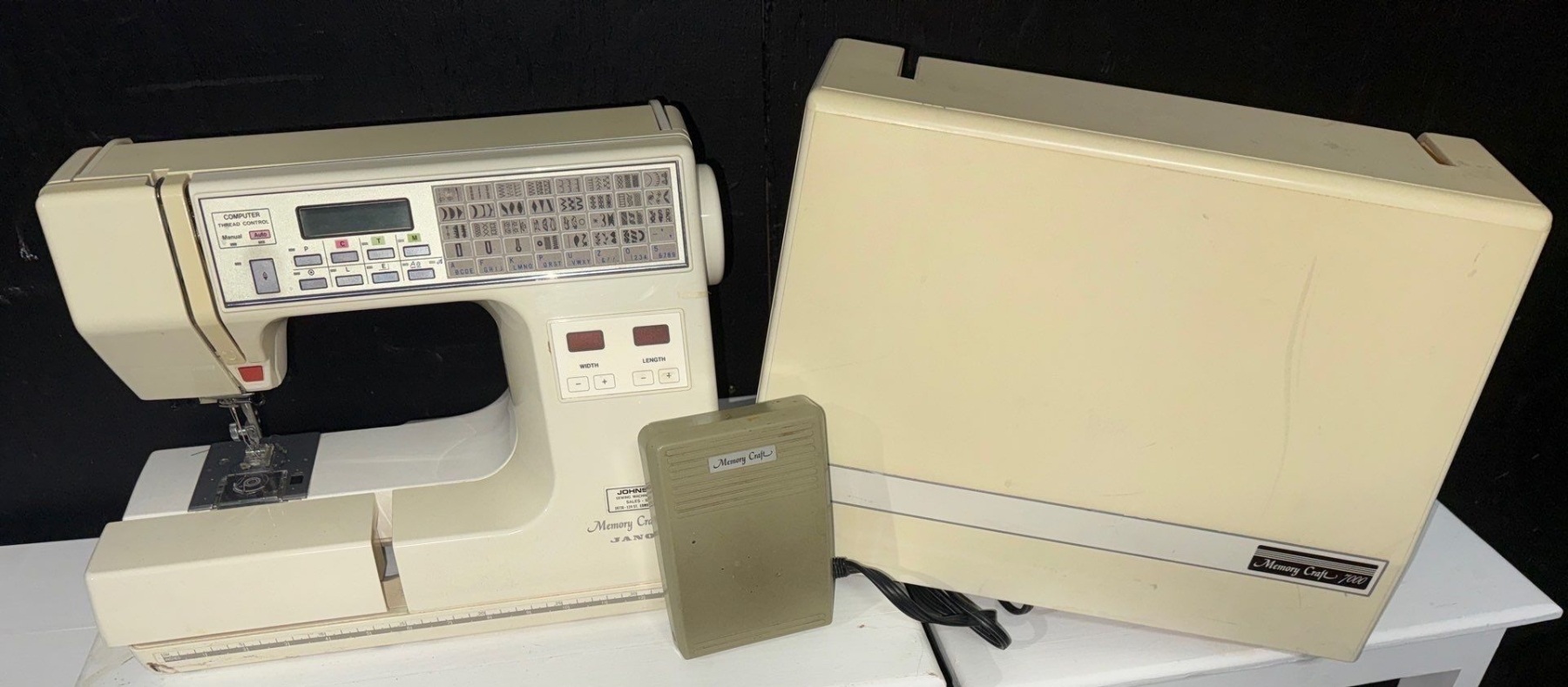 Wooden Nesting Tables & Memory Craft Janome Sewing Machine w/Pedal